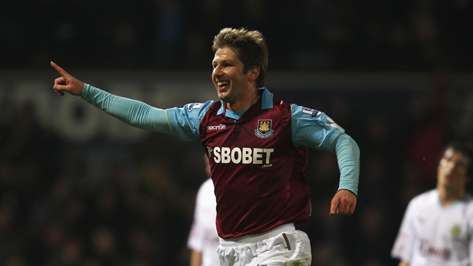 Hitz eyes surge to safety | Football News | Sky Sports