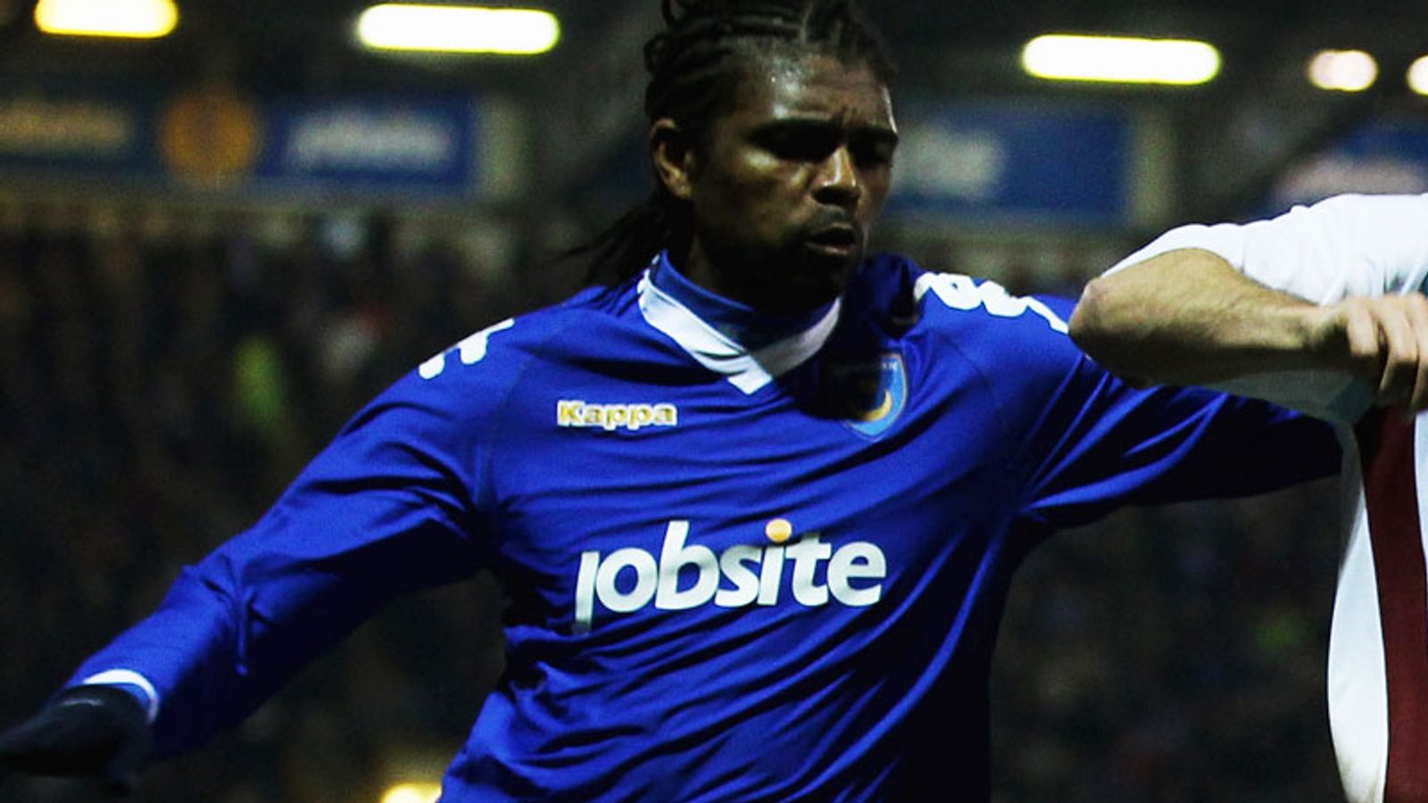 Kanu gives Pompey narrow win | Football News | Sky Sports