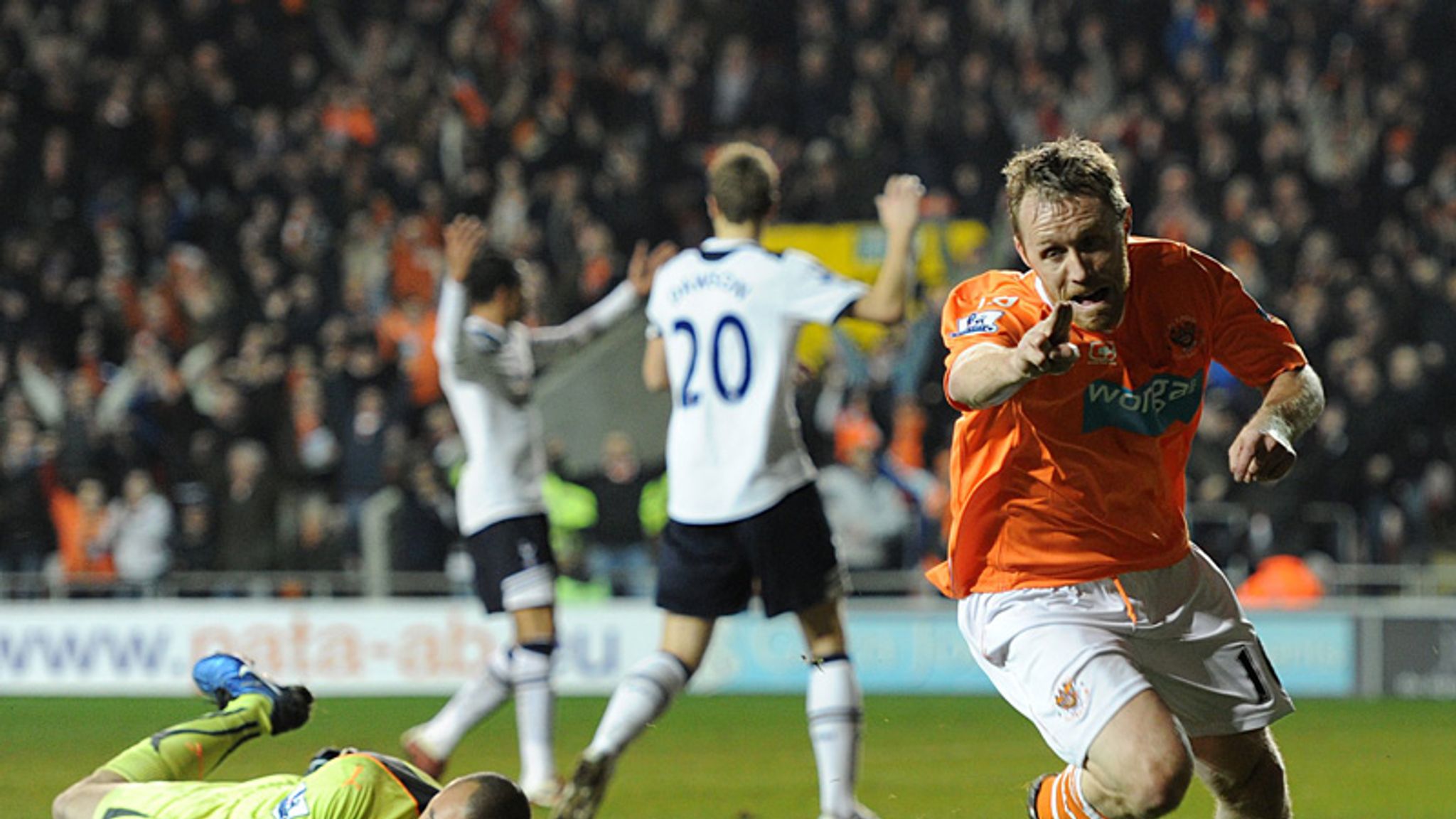 Holloway praises Ormerod | Football News | Sky Sports