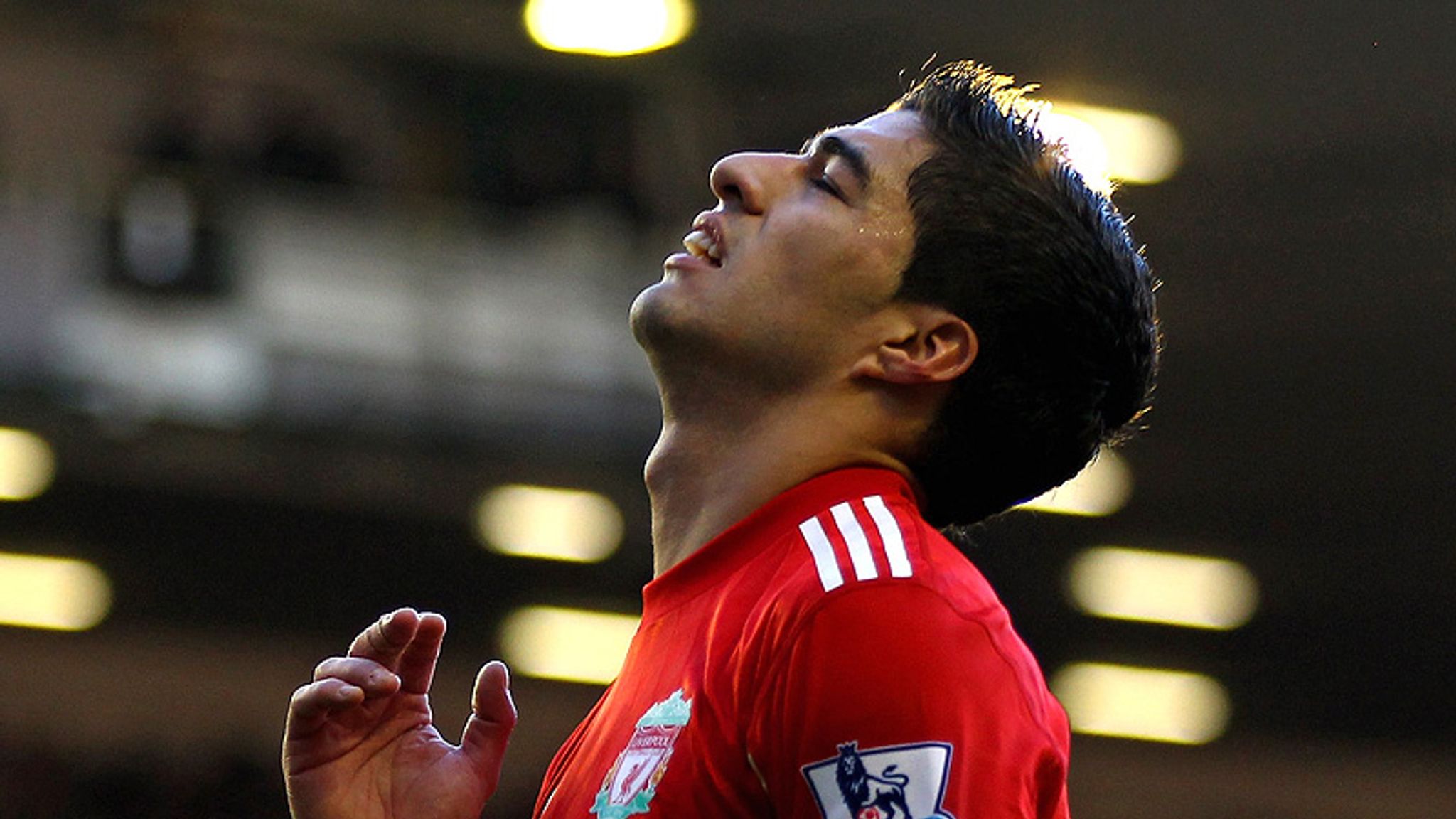 Swerve Suarez? | Football News | Sky Sports