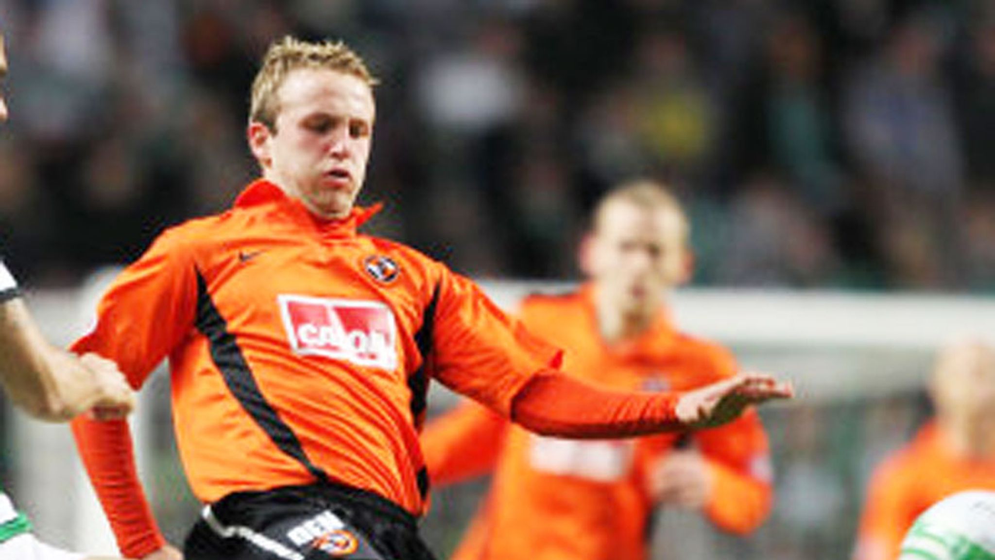 Russell pens Terrors extension | Football News | Sky Sports