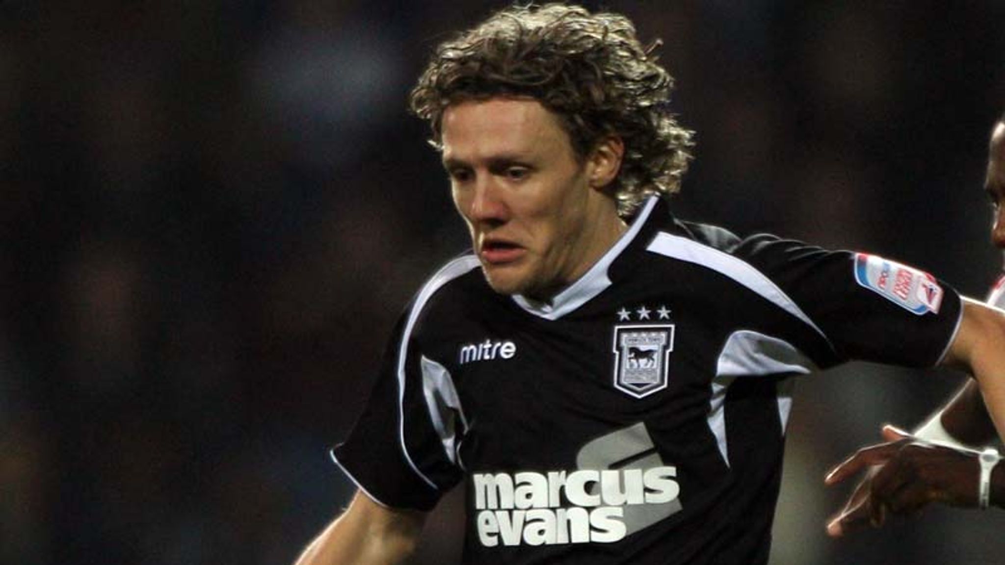 Top clubs eye Bullard | Football News | Sky Sports