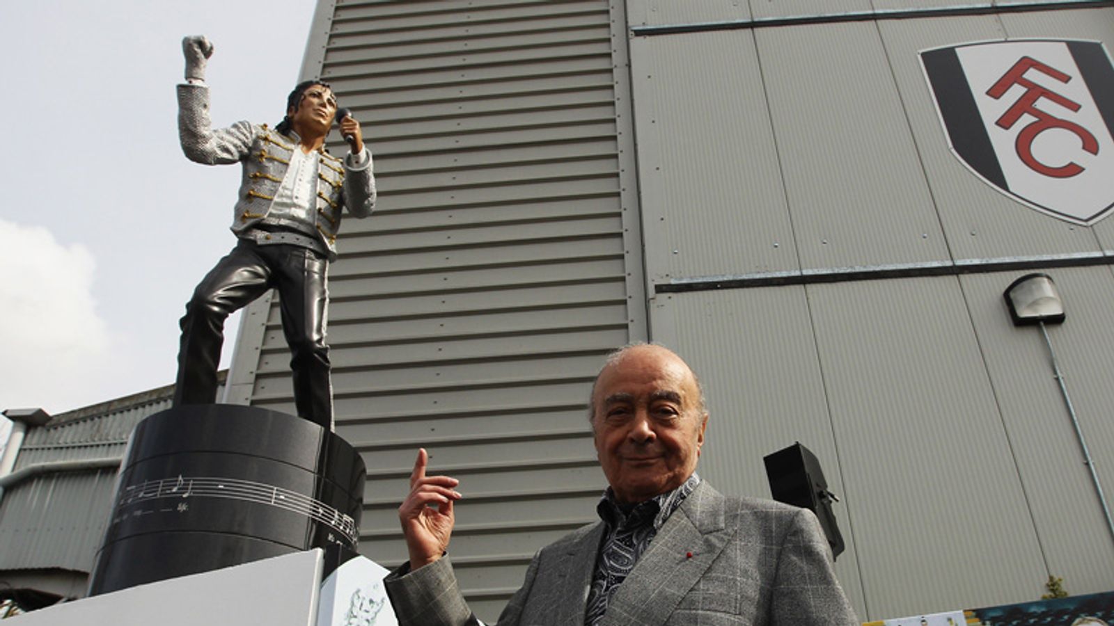 Al Fayed slams statue critics | Football News | Sky Sports