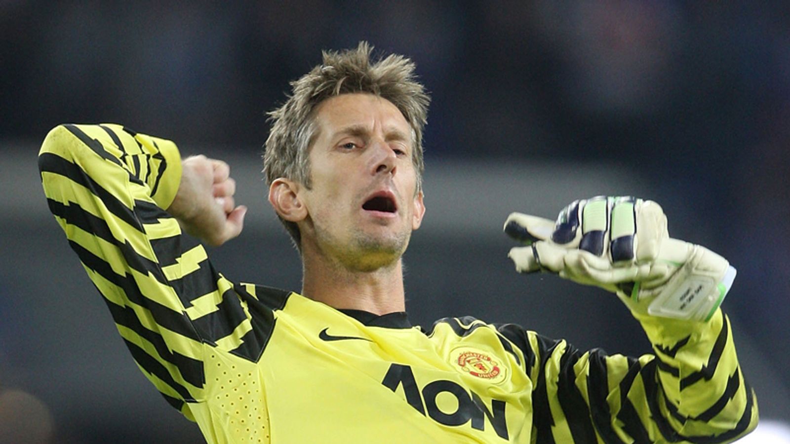 Ajax keen to sign Edwin van der Sar's goalkeeper son | Football News ...