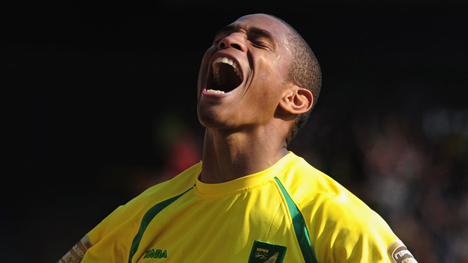 Jackson hat-trick lifts Canaries | Football News | Sky Sports