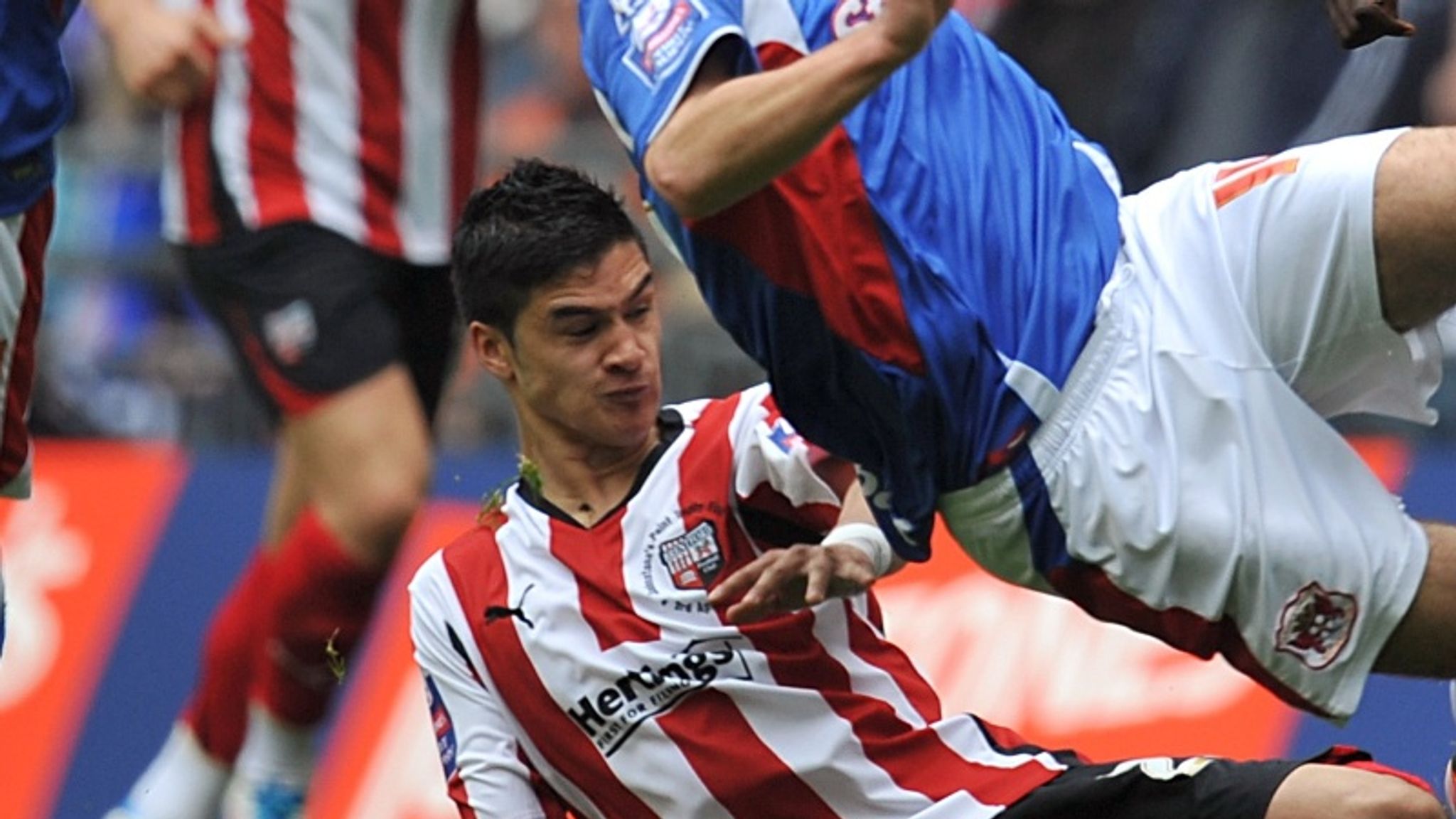 One stays, one goes for Bees | Football News | Sky Sports
