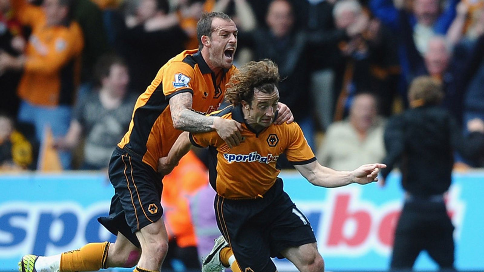 Hunt unhappy with referee | Football News | Sky Sports