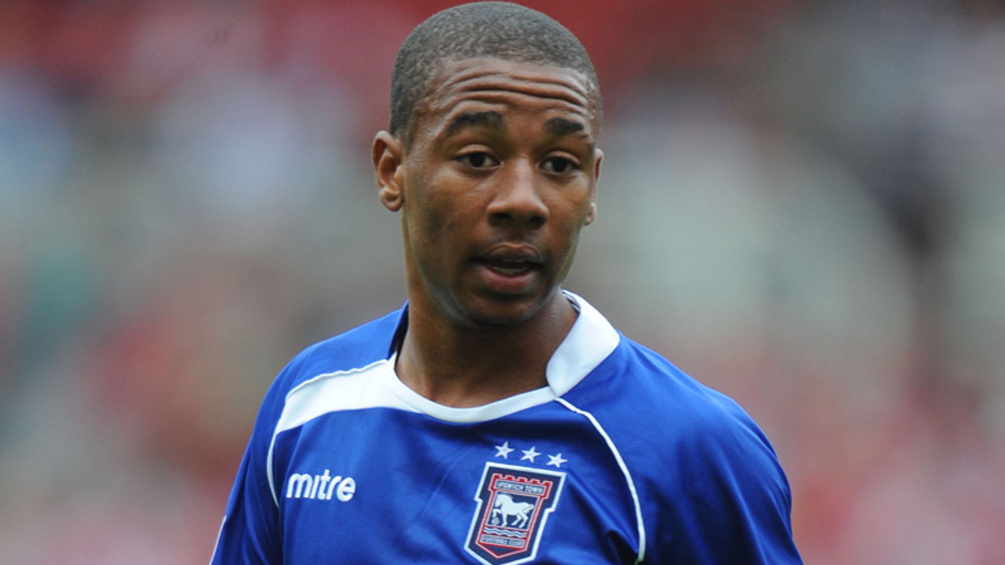 Lambe sneaks Mansfield win | Football News | Sky Sports