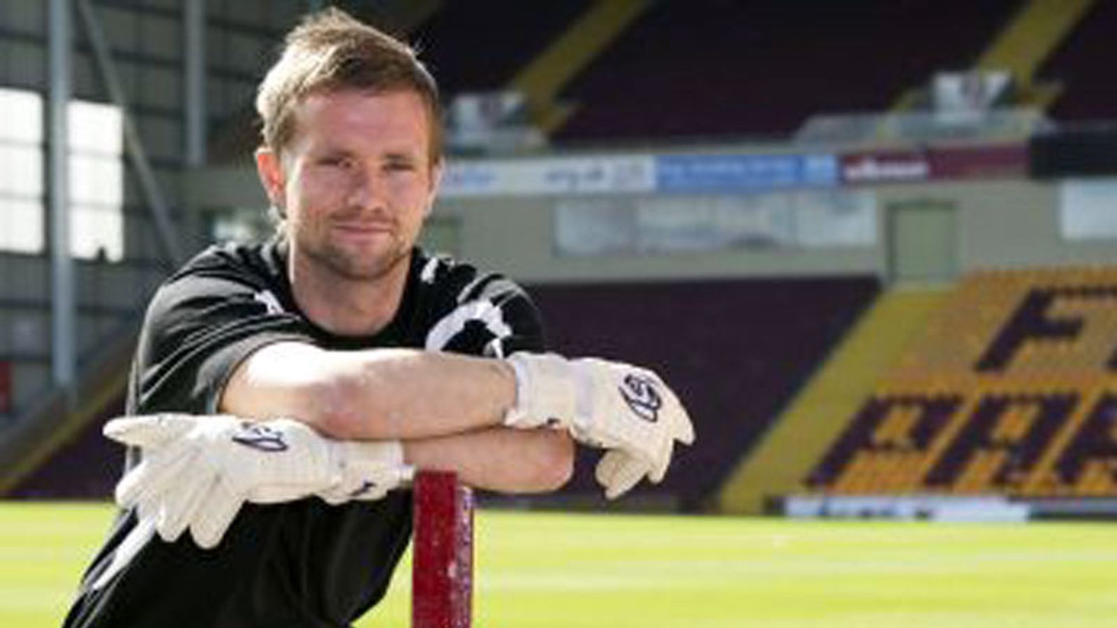 Hollis commits to Motherwell | Football News | Sky Sports
