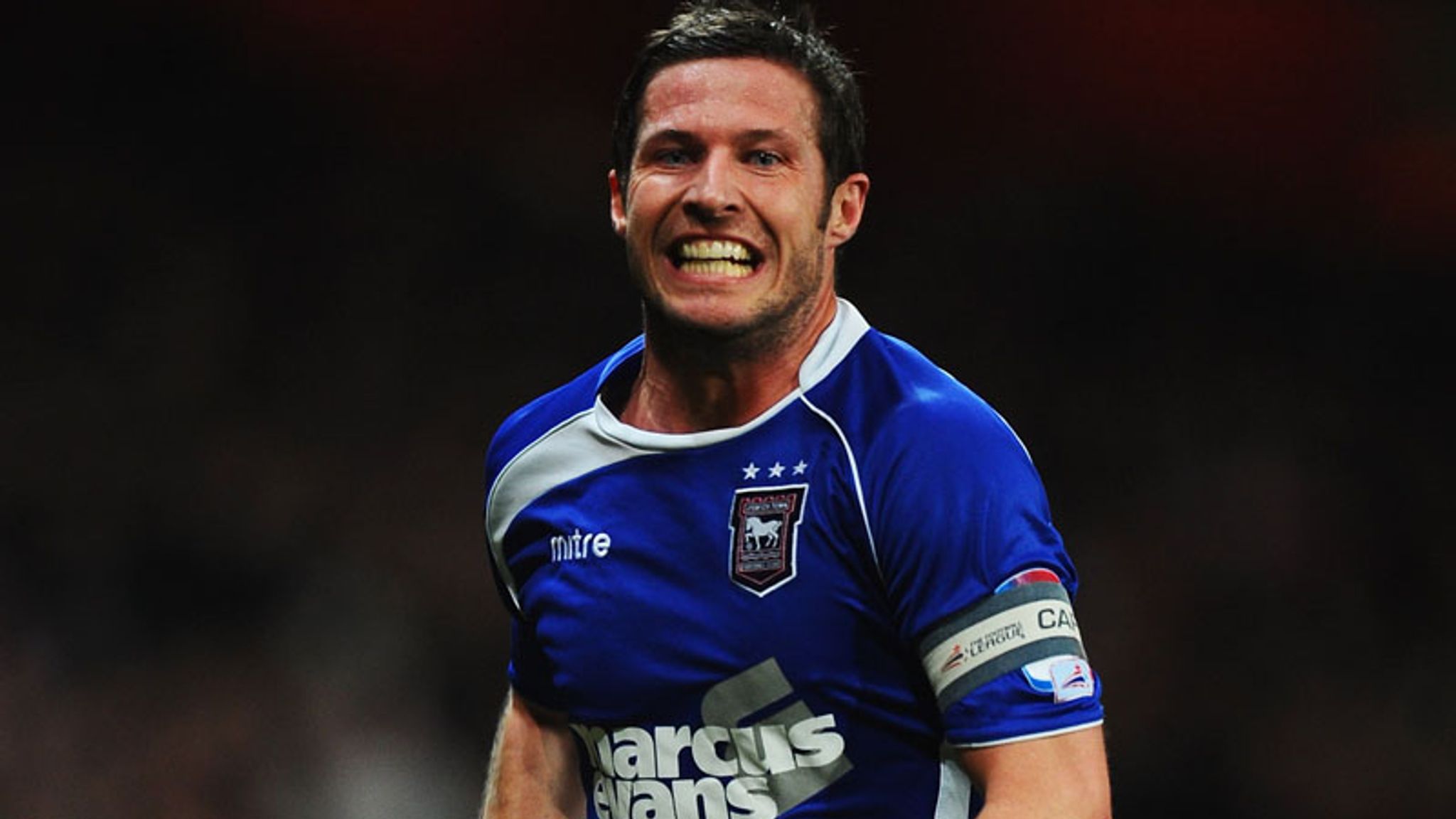 Pompey wrap up Norris deal | Football News | Sky Sports