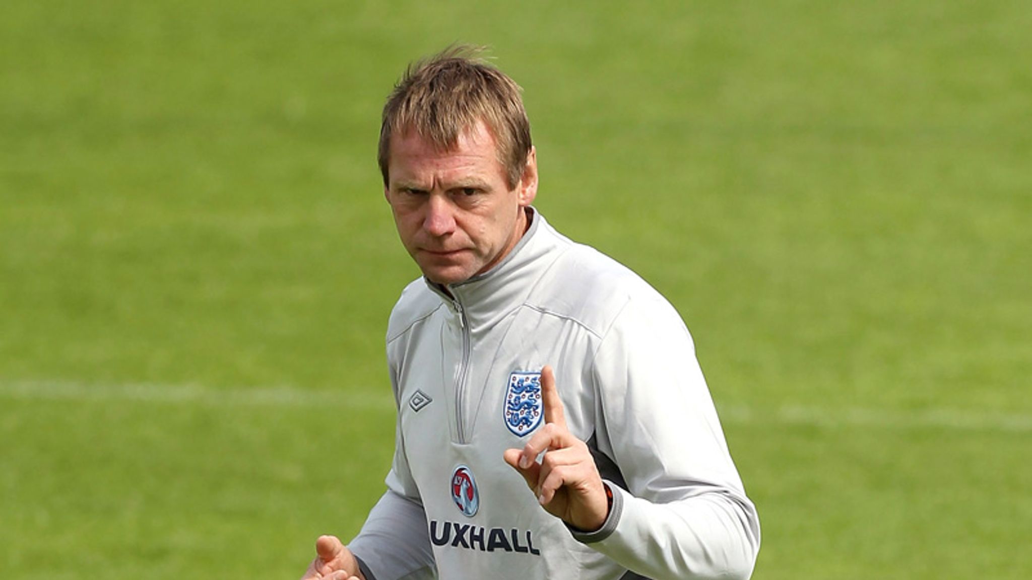 Pearce wants clubs to help | Football News | Sky Sports