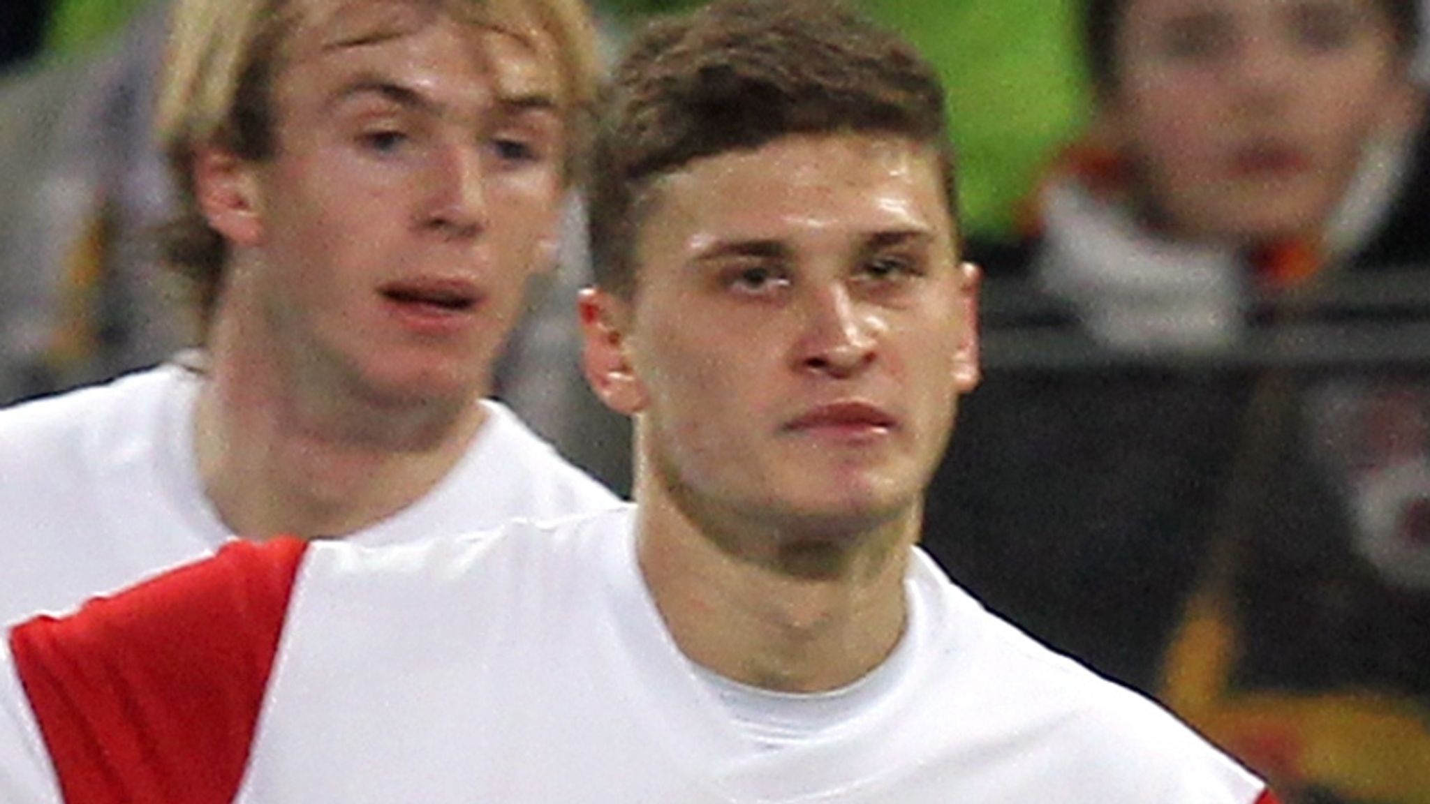 Wolfsburg swoop for Klich | Football News | Sky Sports