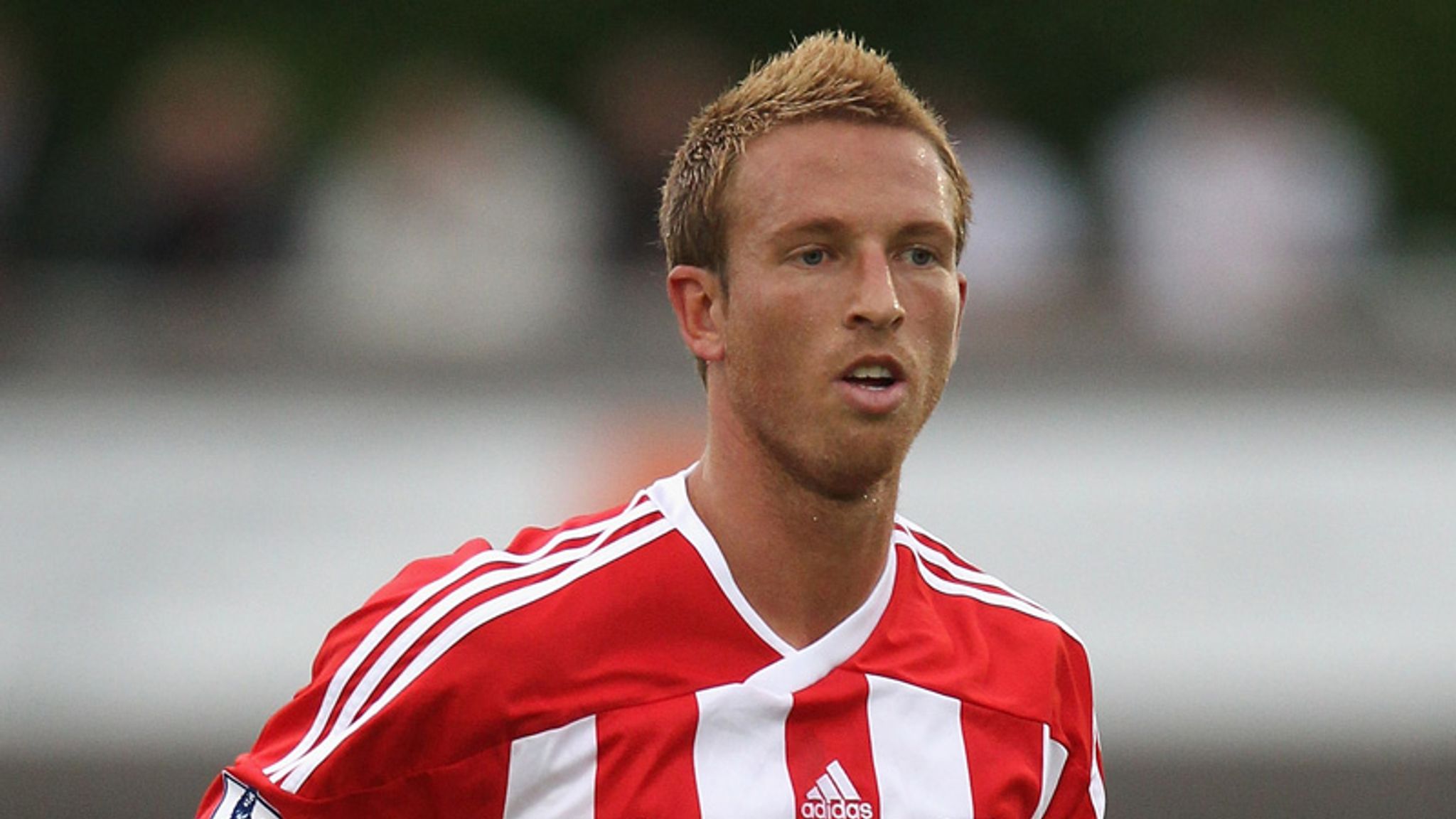 Jewell weighs up Collins bid | Football News | Sky Sports