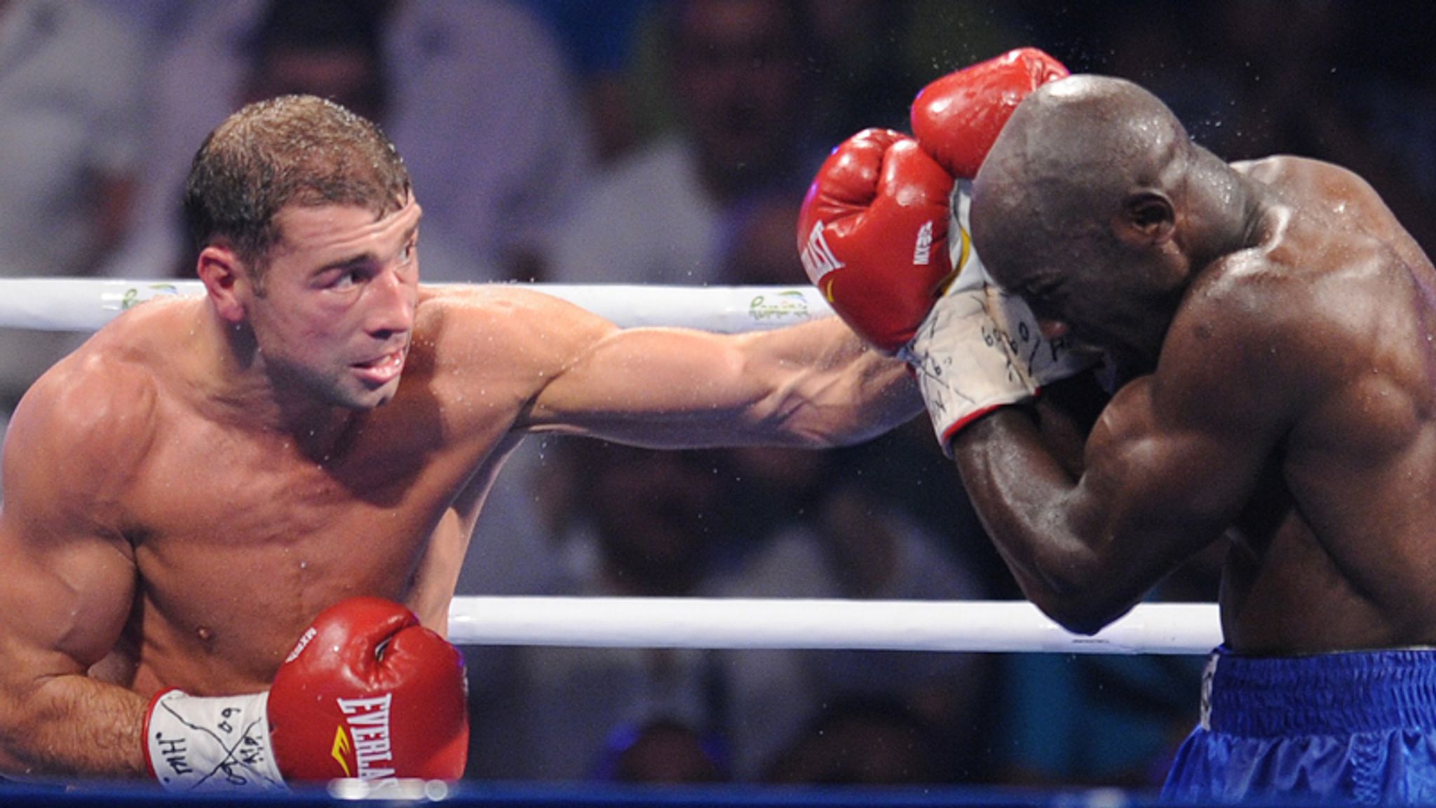 Bute dominates Johnson | Boxing News | Sky Sports