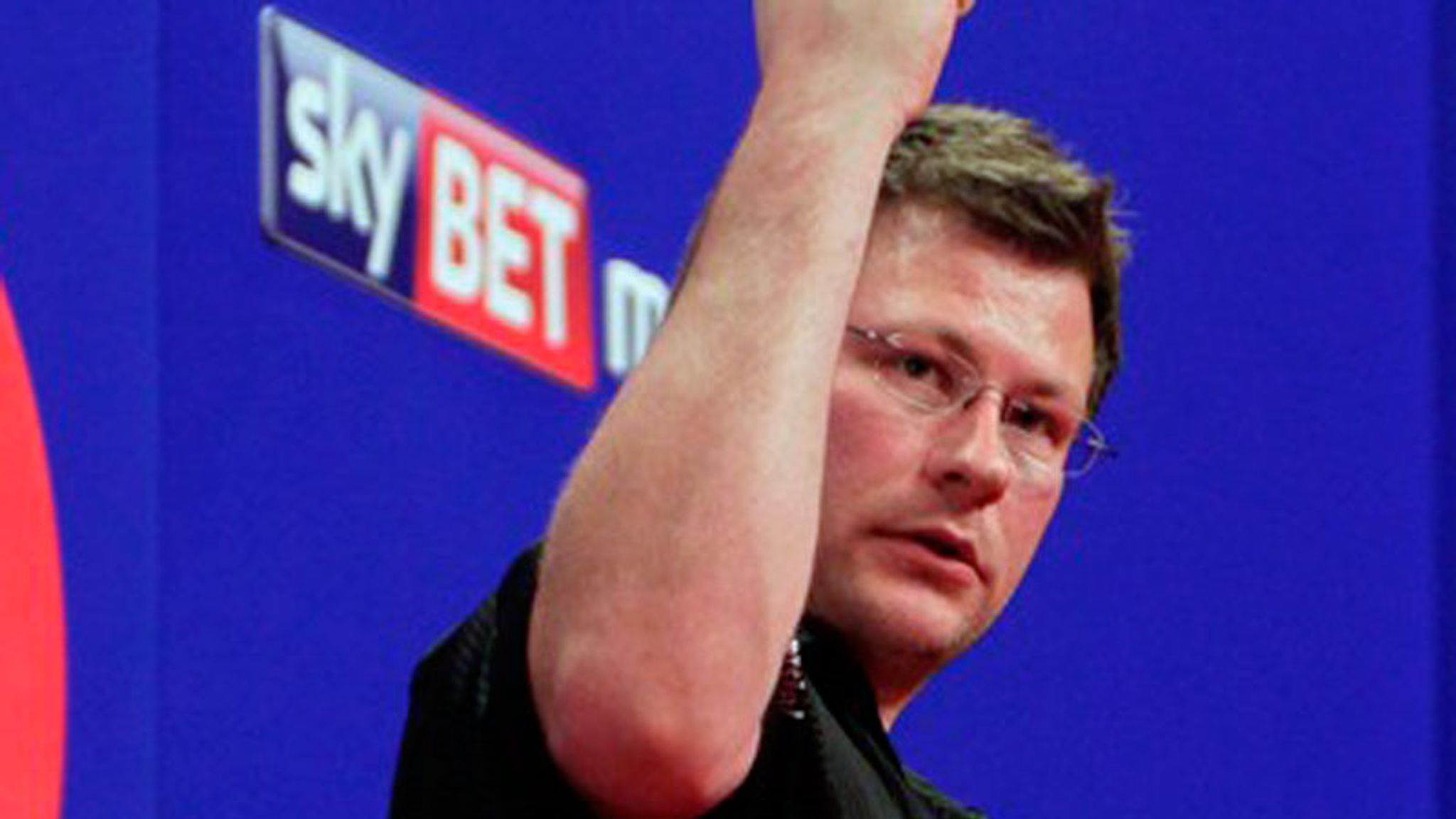 Wade the boss in Benidorm | Darts News | Sky Sports