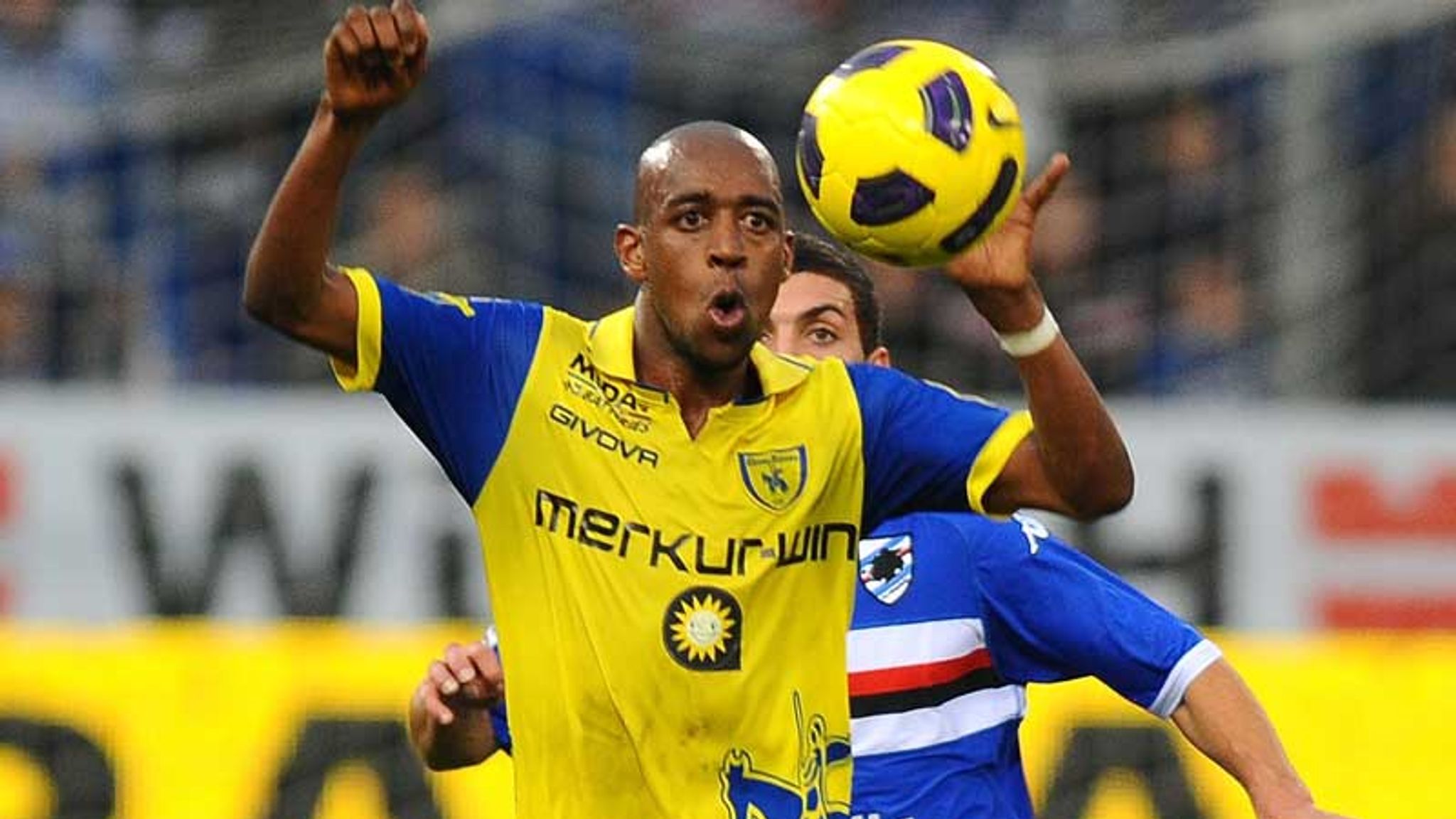 Fernandes set for Foxes | Football News | Sky Sports