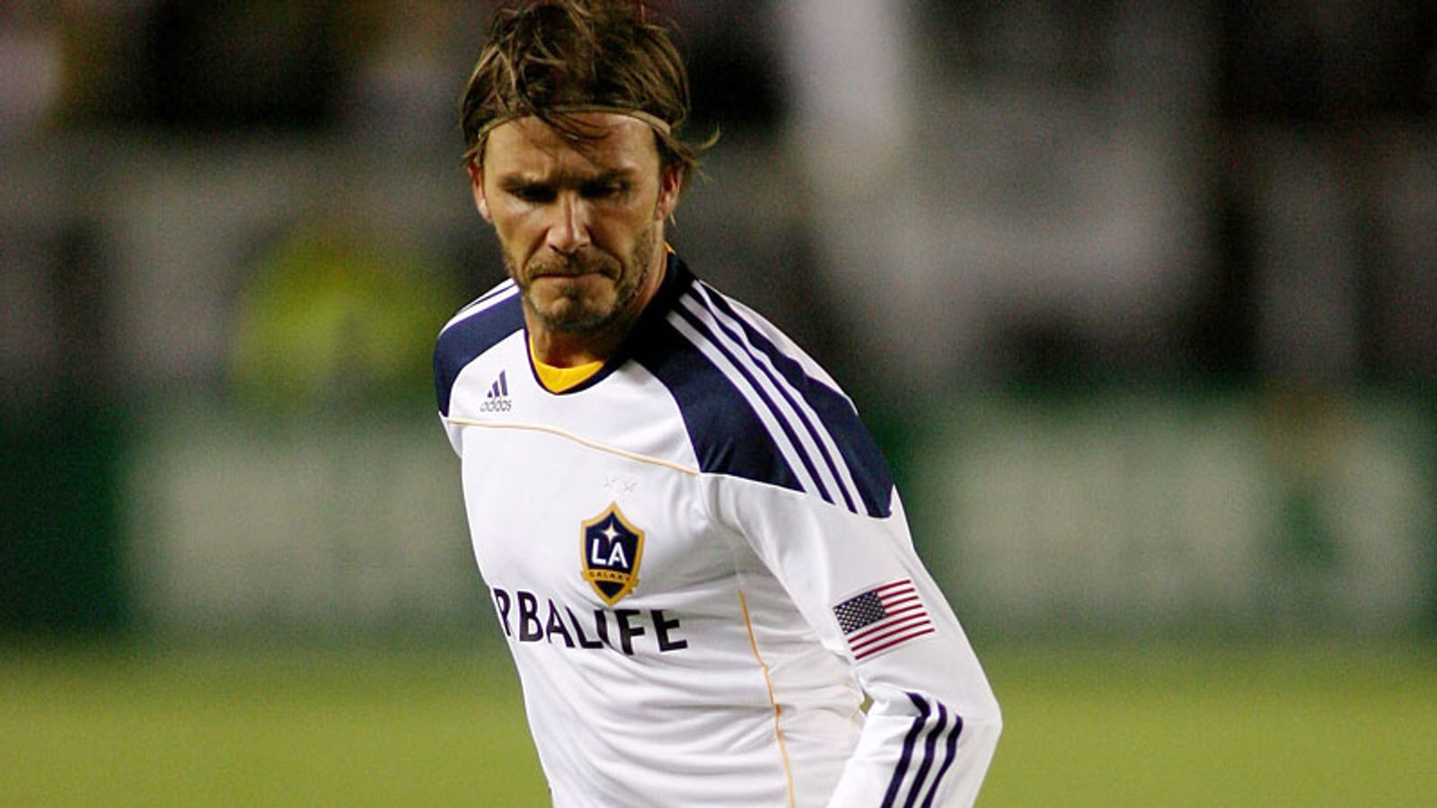 Warnock won't rule out Becks | Football News | Sky Sports