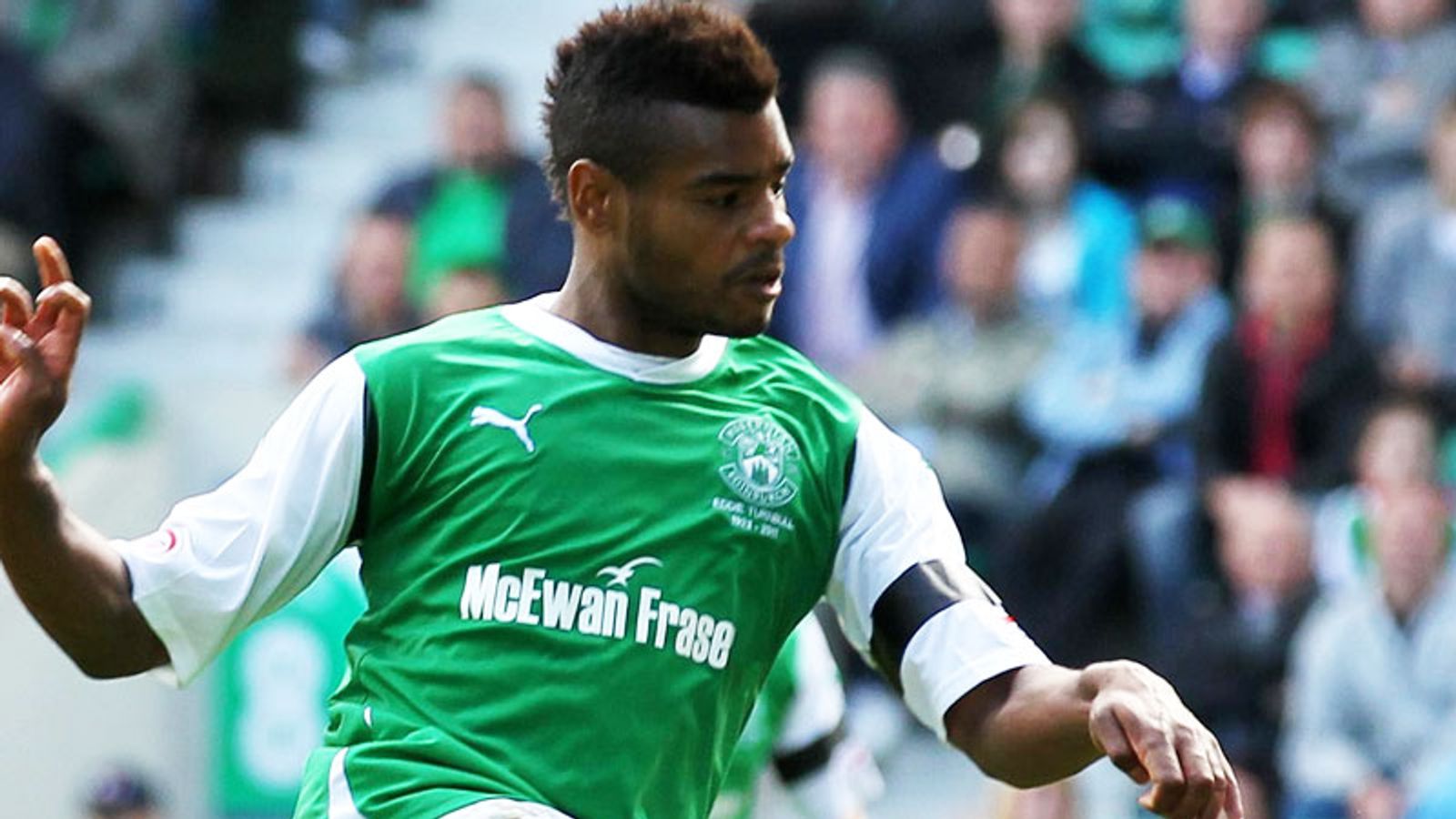 Hill happy with Vaz Te deal | Football News | Sky Sports