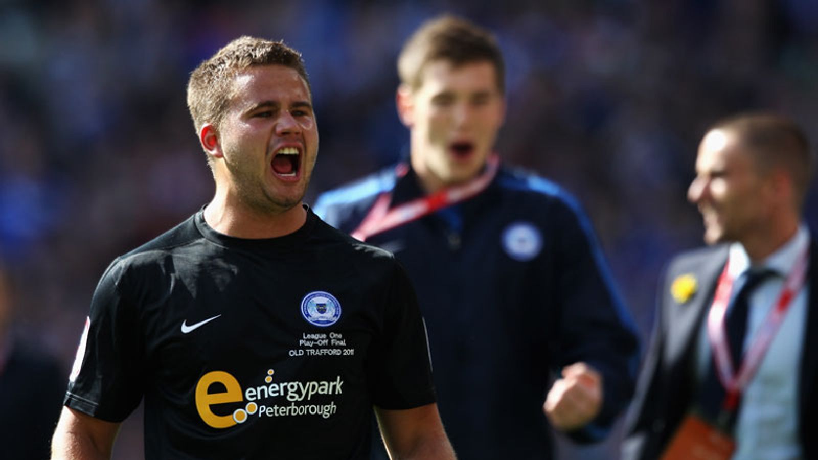 Wesolowski secues Oldham draw | Football News | Sky Sports