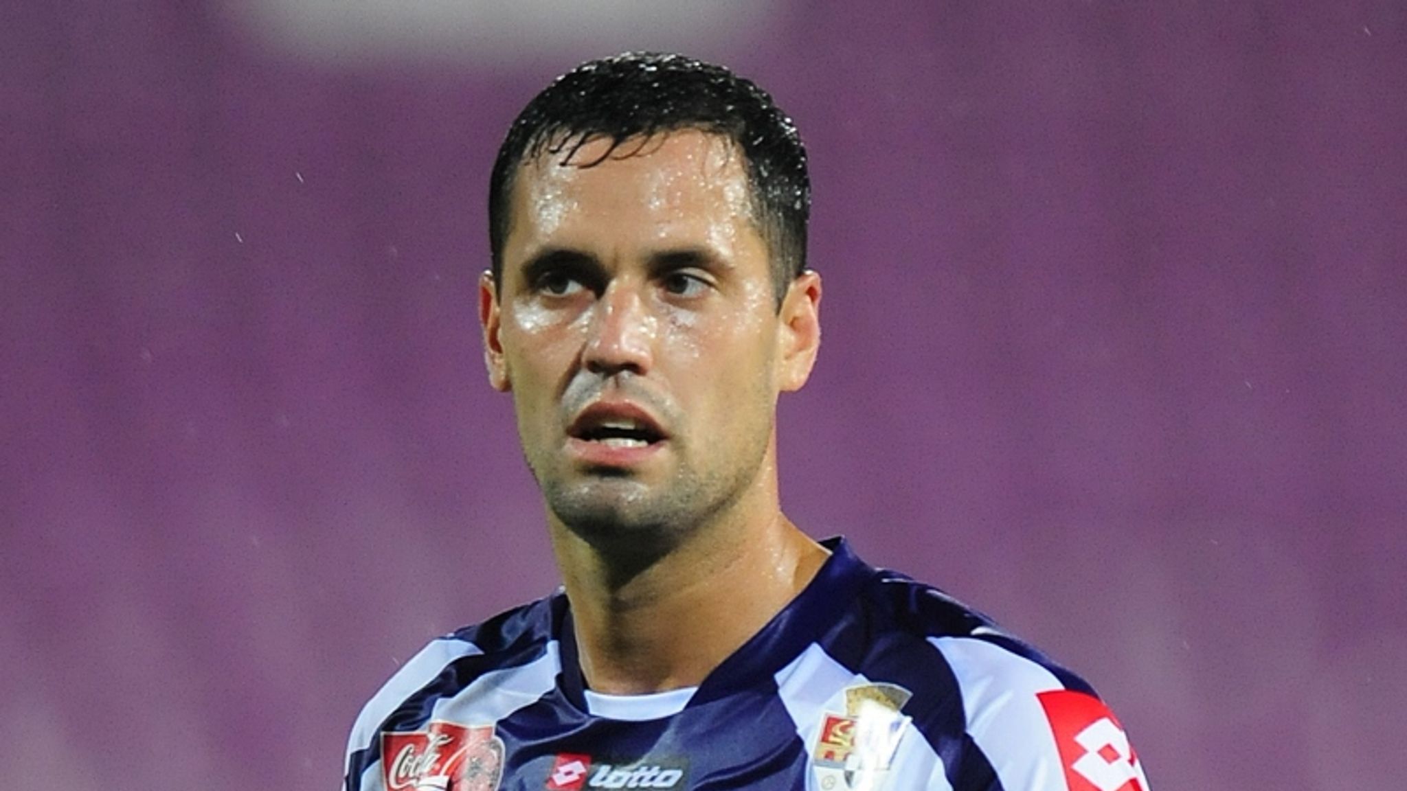 Robins deal for Magera done | Football News | Sky Sports