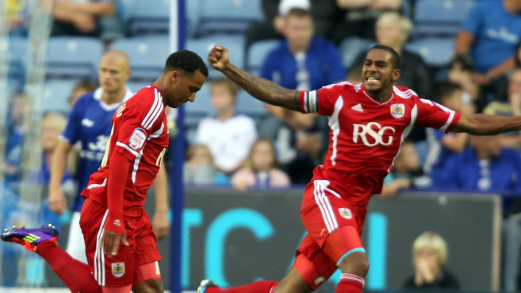 Maynard double stuns Foxes | Football News | Sky Sports