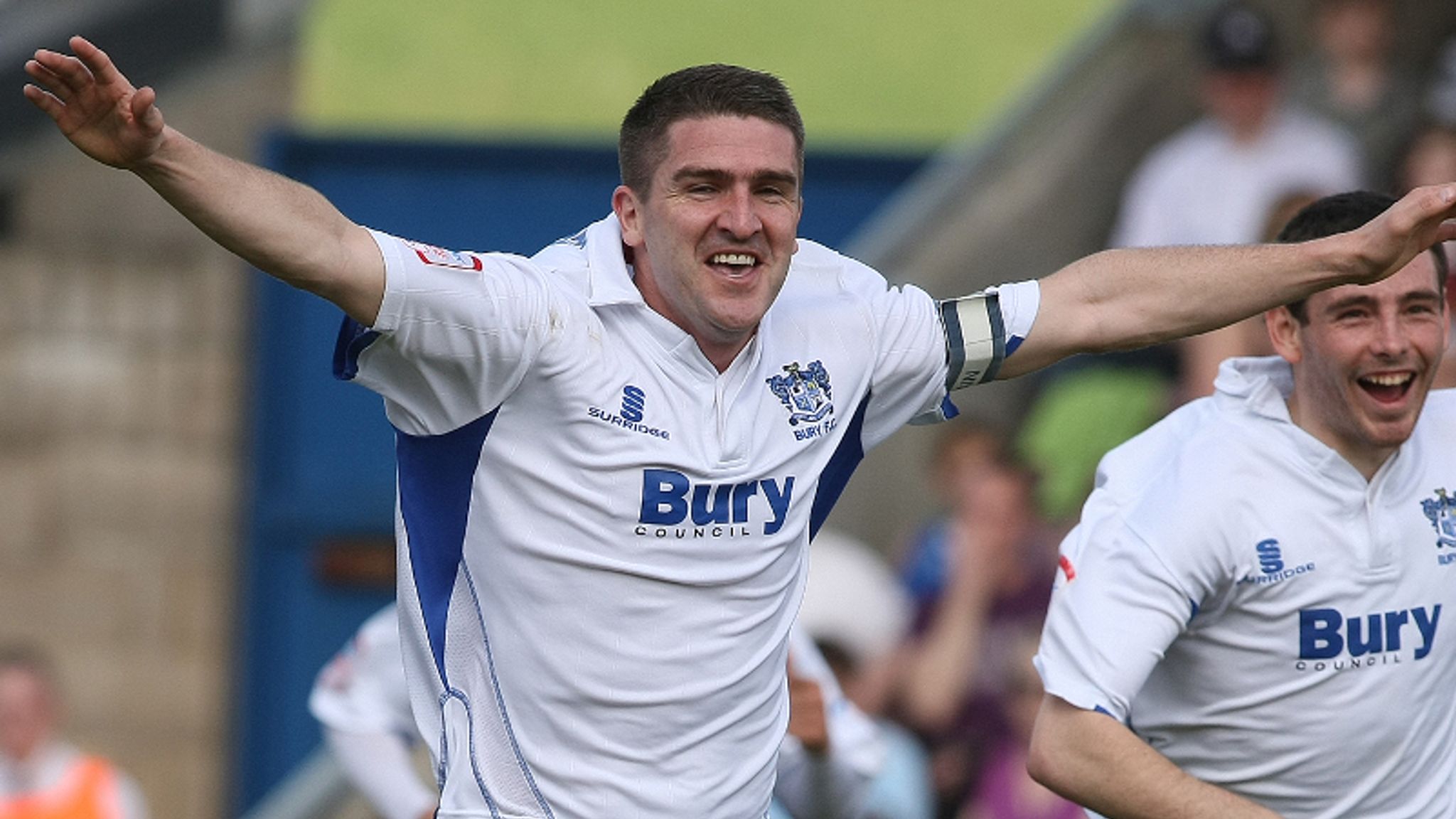 Owls swoop for striker Lowe | Football News | Sky Sports