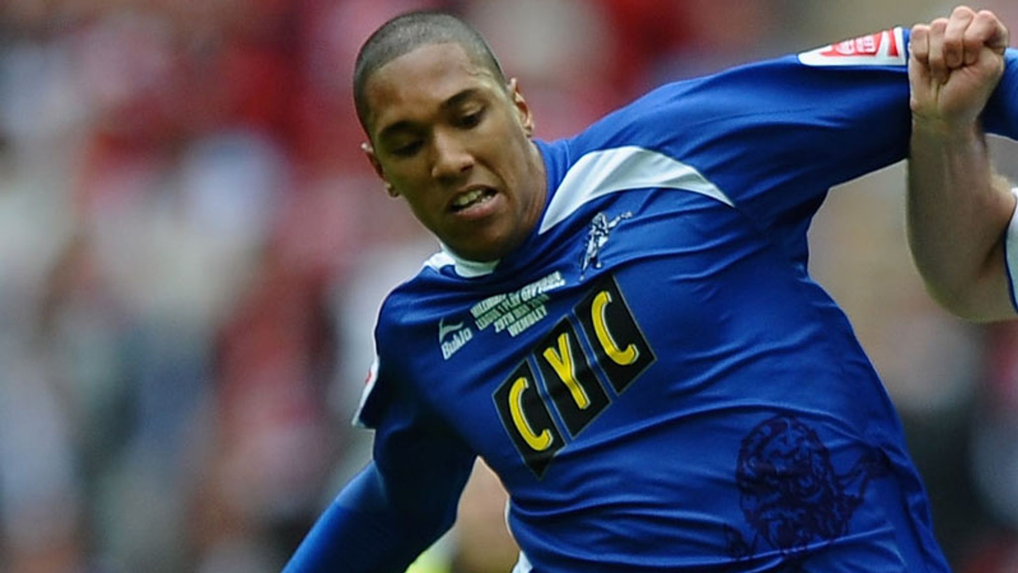 Shaun Batt puts his name forward to solve Millwall's striker shortage ...