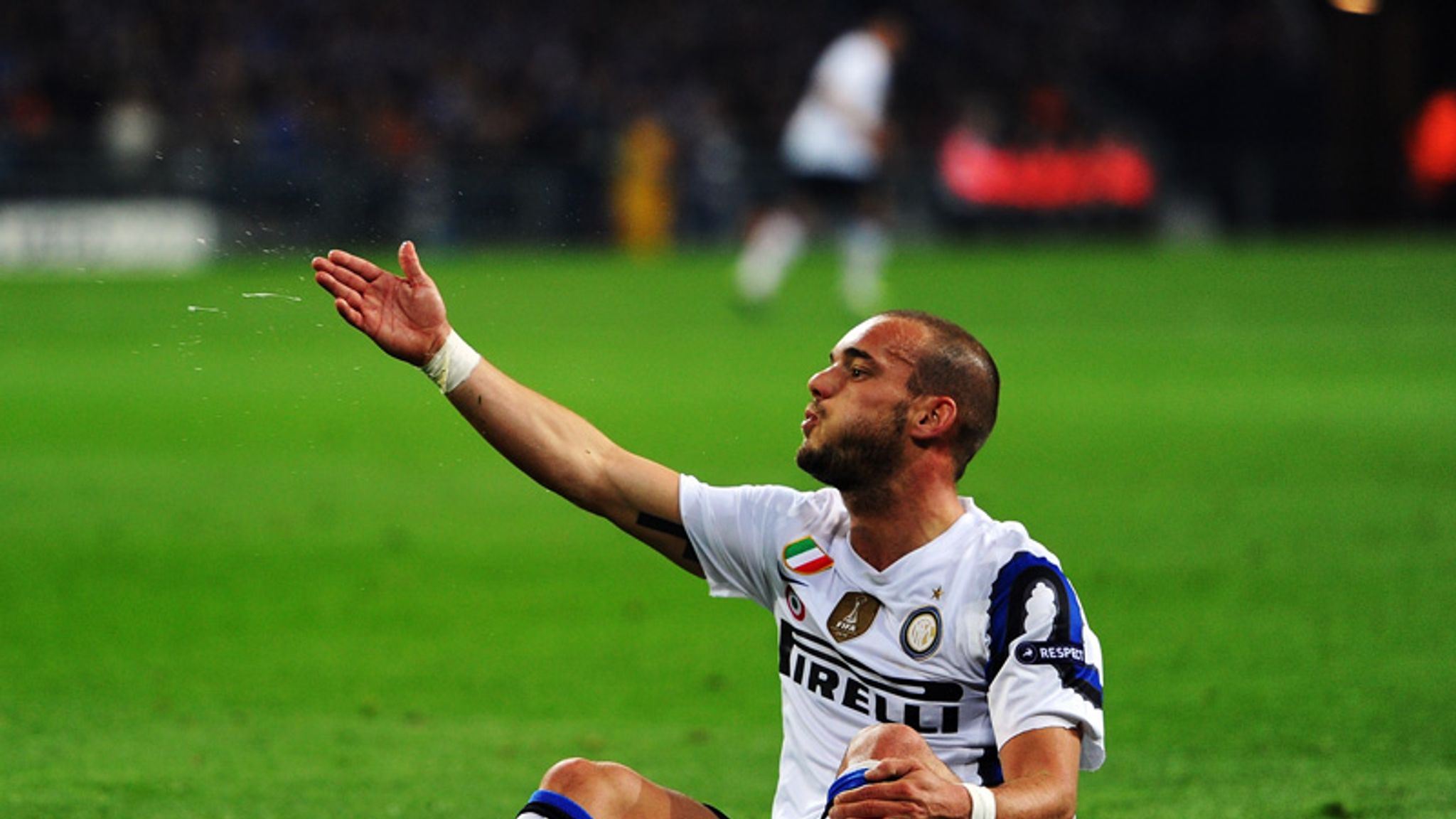 Young - Sneijder a great player | Football News | Sky Sports