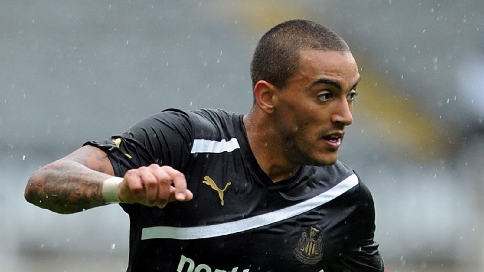 Battle for Simpson | Football News | Sky Sports