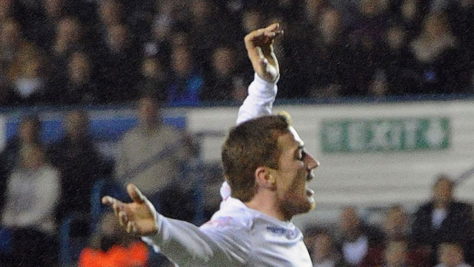 McCormack expects tough test | Football News | Sky Sports