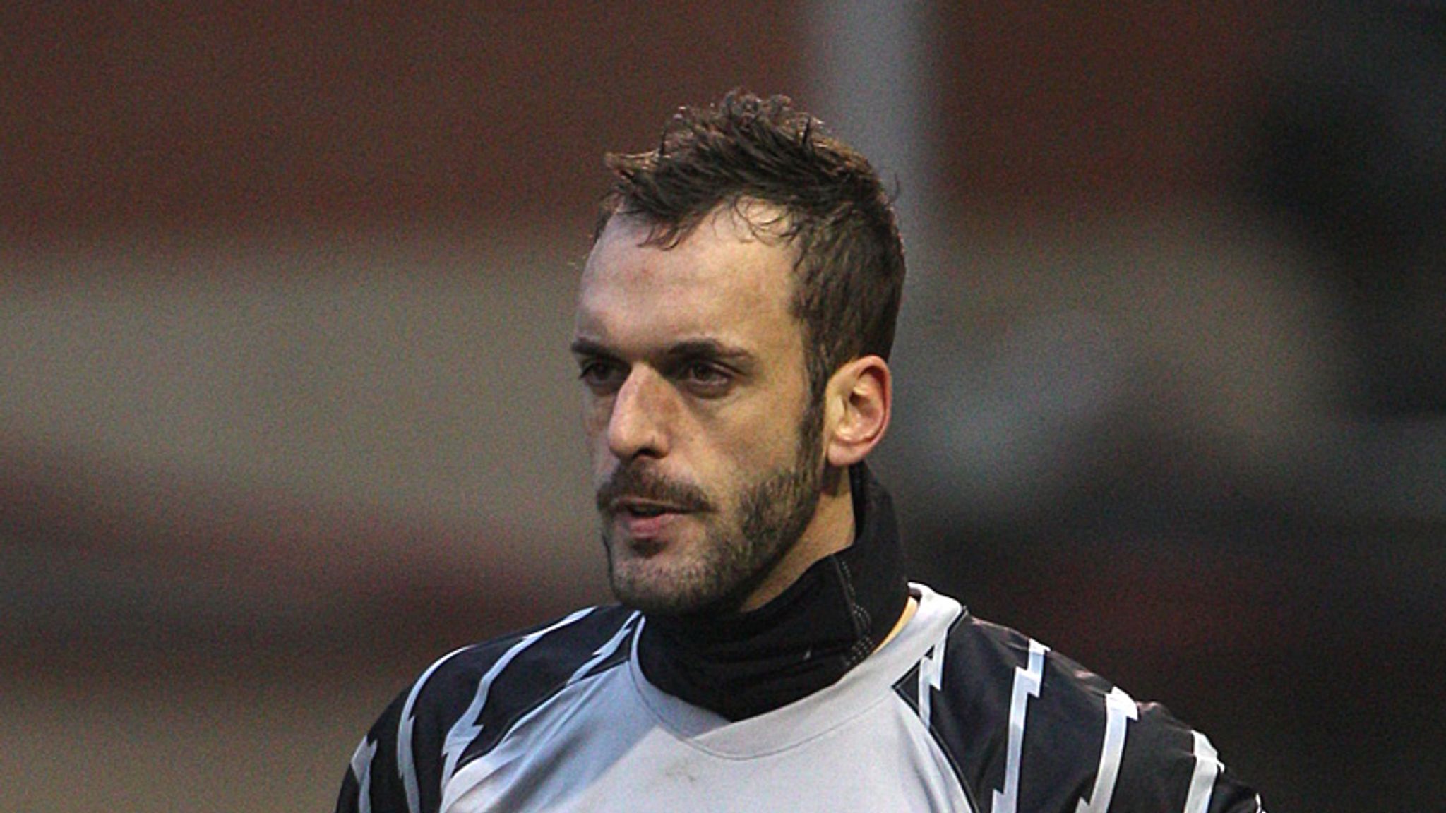 Almunia leaves Arsenal | Football News | Sky Sports