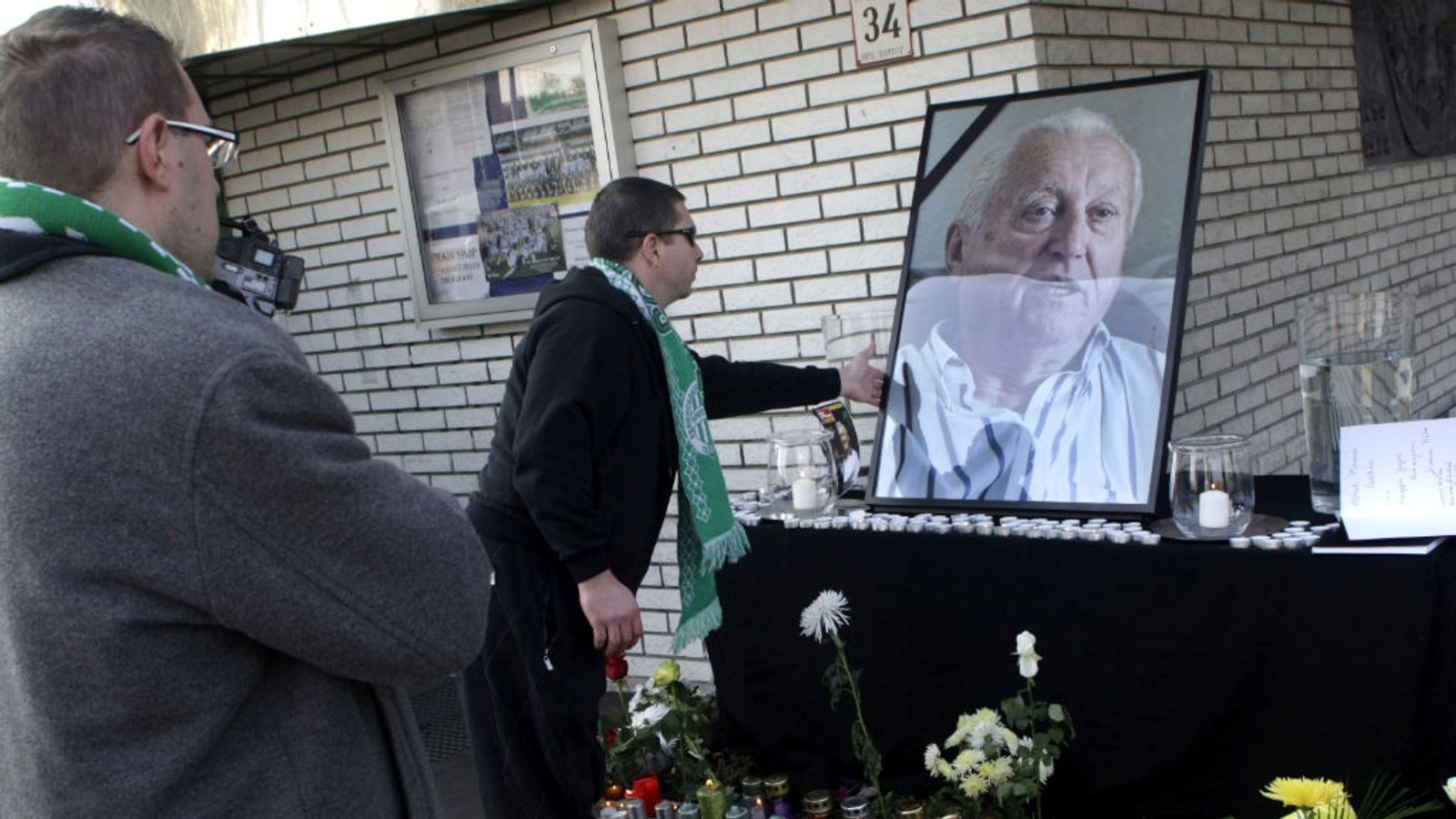 Hungary legend Albert dies | Football News | Sky Sports