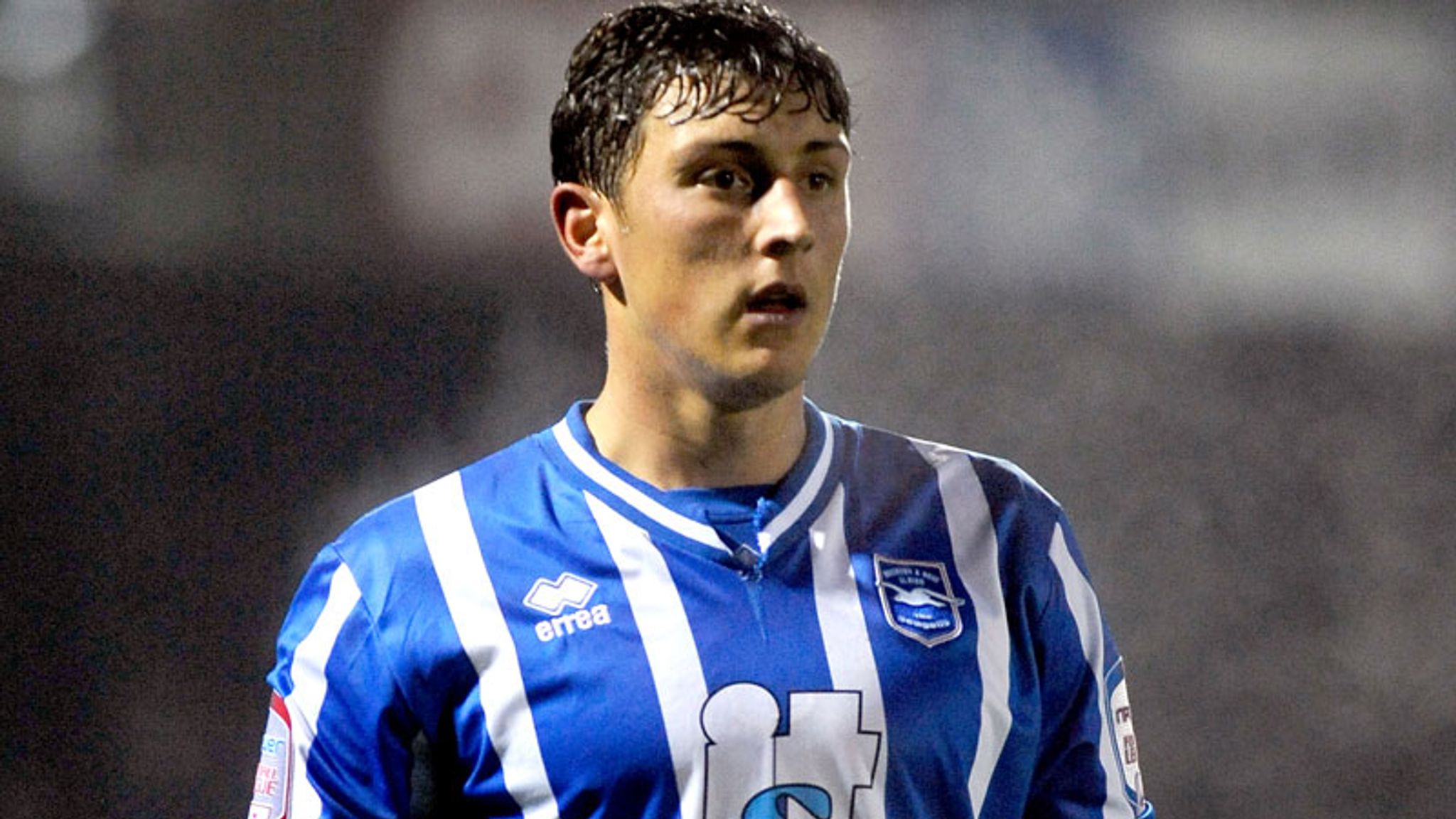 Elphick commits to Seagulls | Football News | Sky Sports