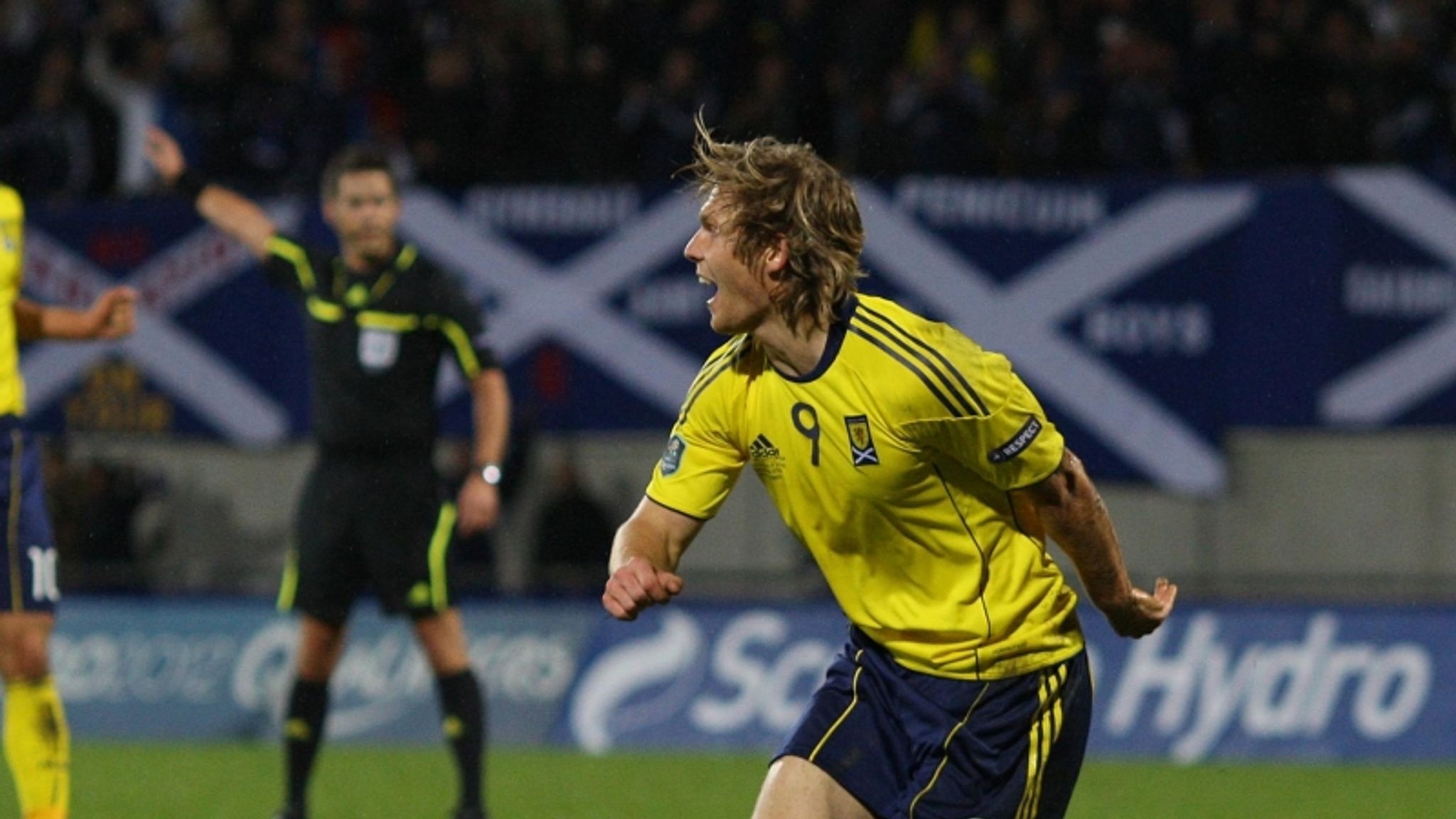 Mackail-Smith ready for action | Football News | Sky Sports