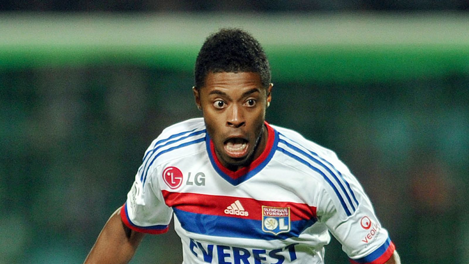 Transfer News: Michel Bastos joins Schalke from Lyon on initial loan ...