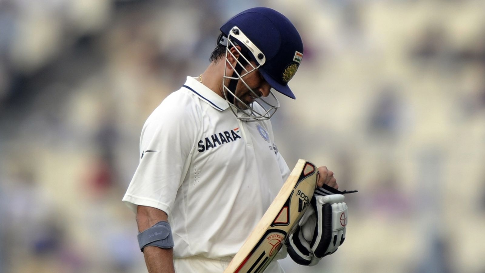 Tendulkar made to wait | Cricket News | Sky Sports
