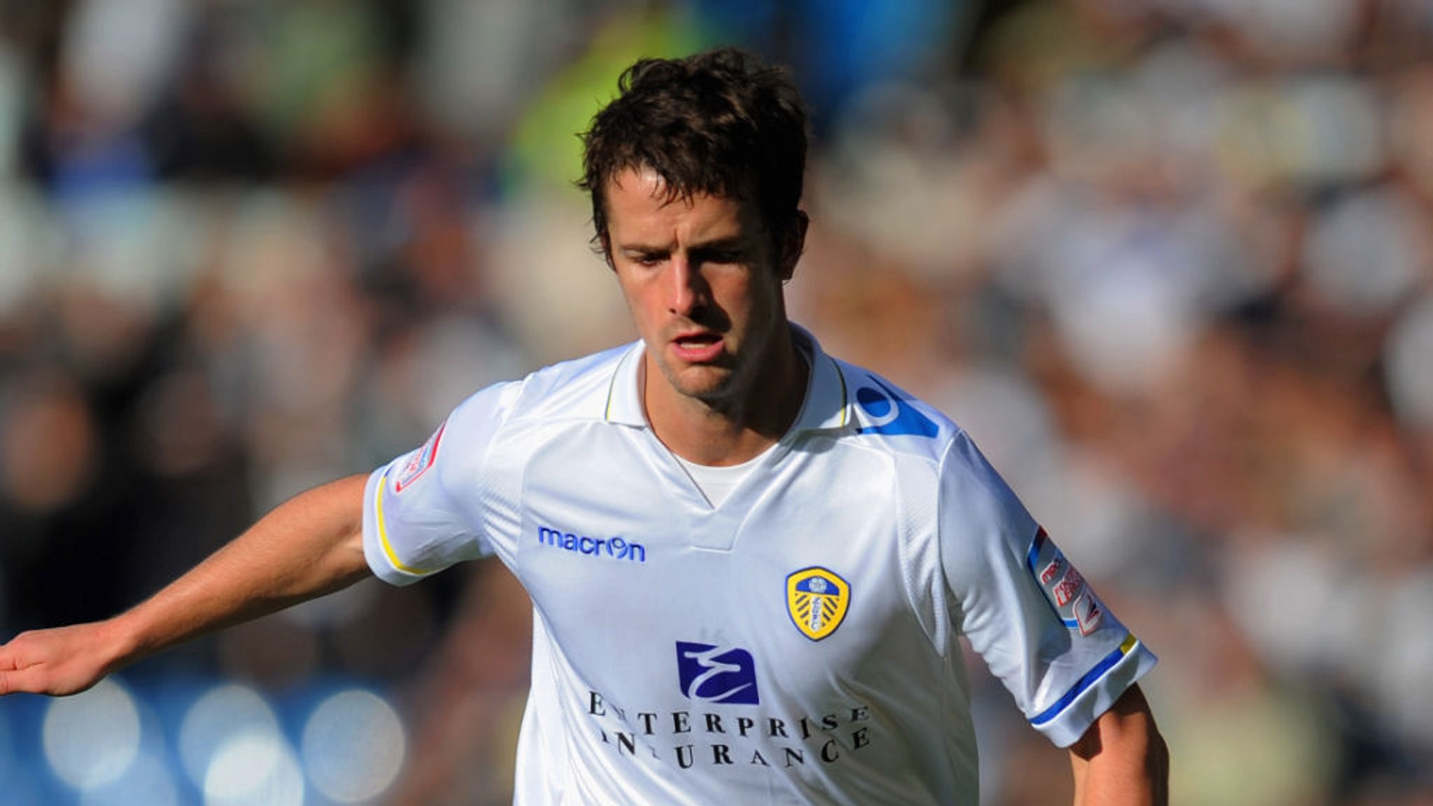 Pugh pens Leeds contract | Football News | Sky Sports