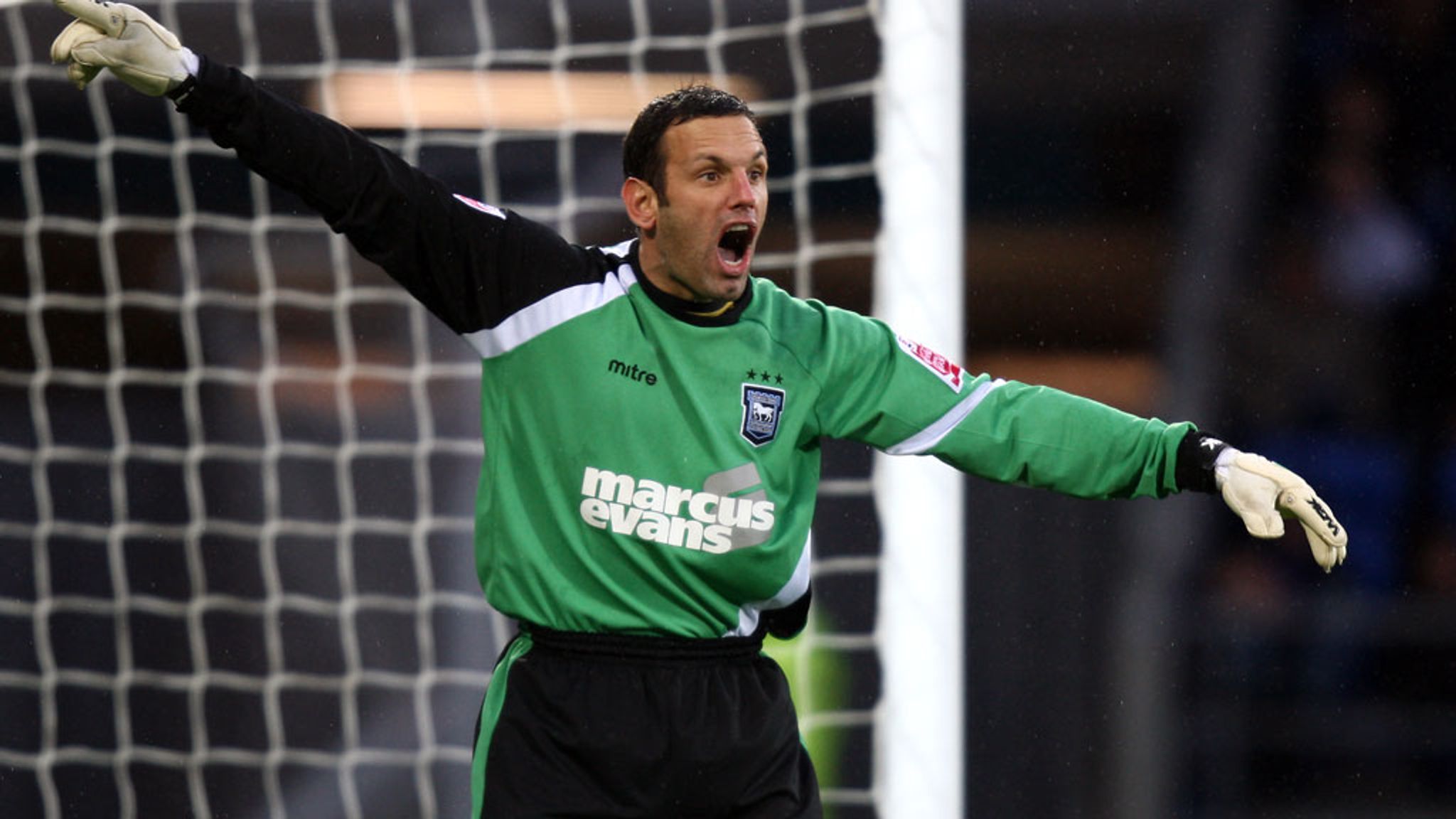 Wright plans to carry on | Football News | Sky Sports