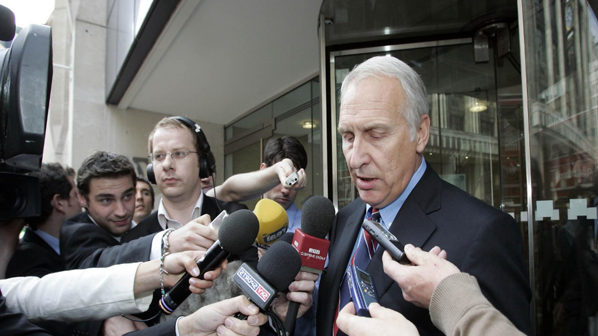 McCabe pays tribute to Speed | Football News | Sky Sports