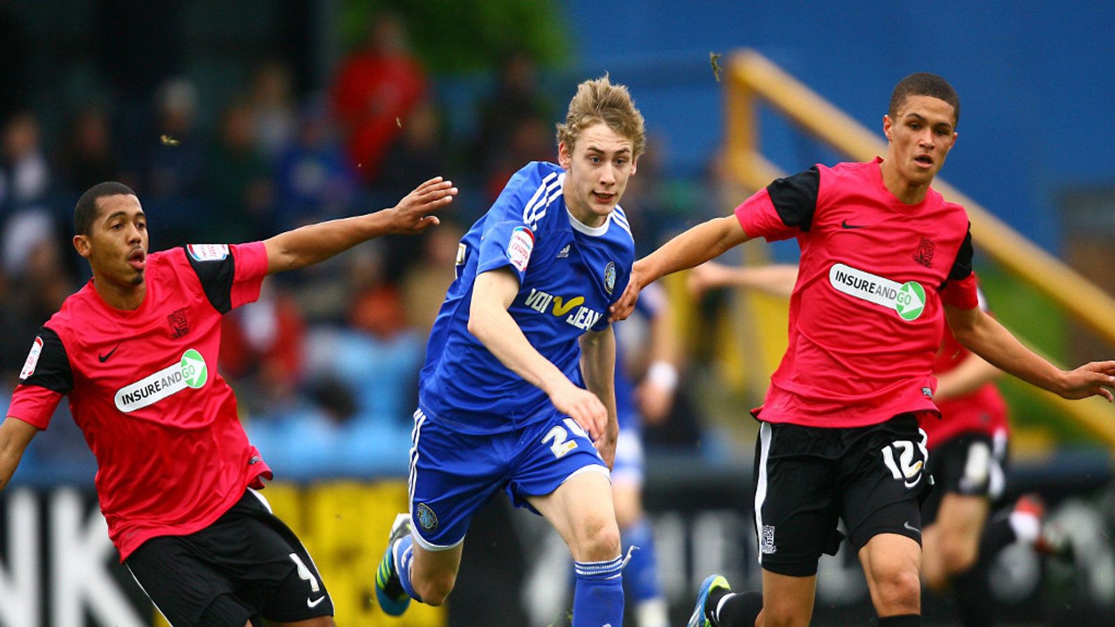 Simpson joy at Hewitt stay | Football News | Sky Sports