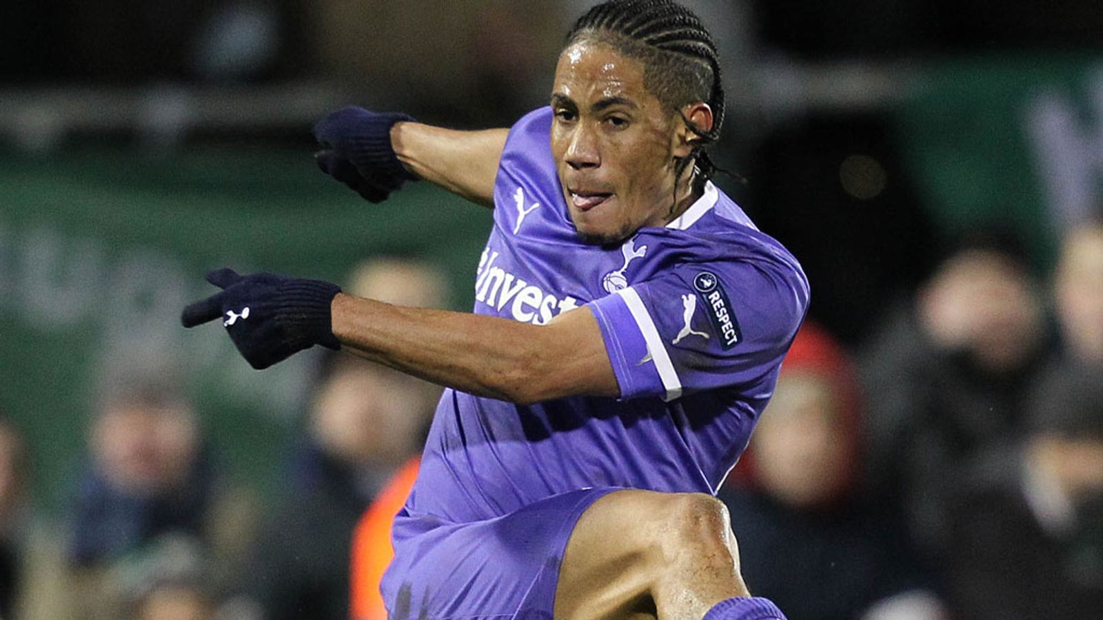 Four-year deal for £4.5m Pienaar | Football News | Sky Sports
