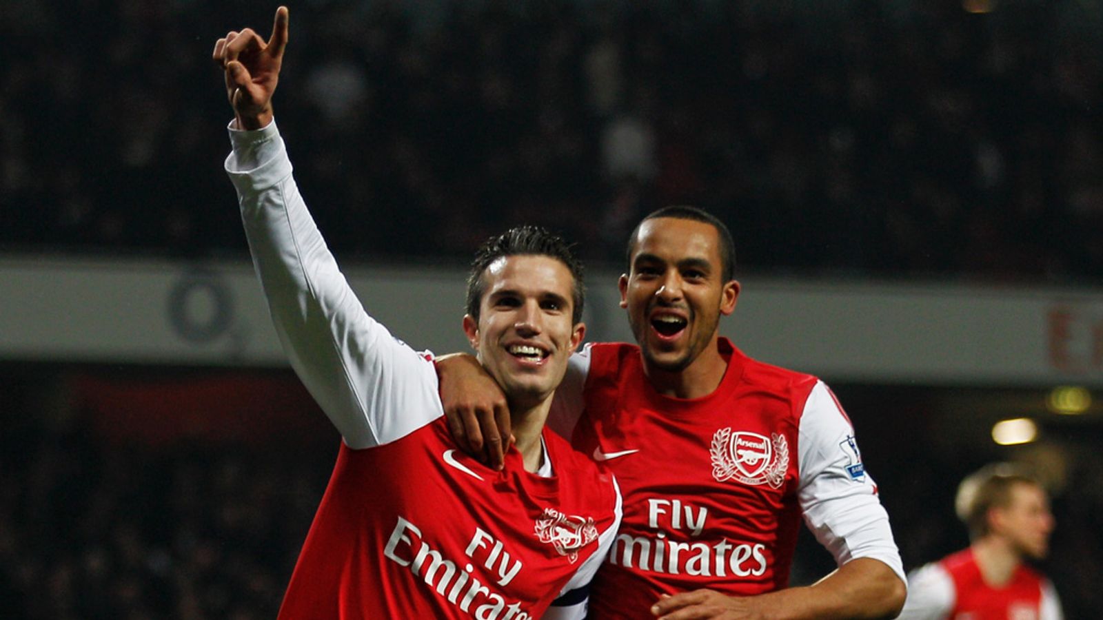 Walcott - RVP is the best | Football News | Sky Sports