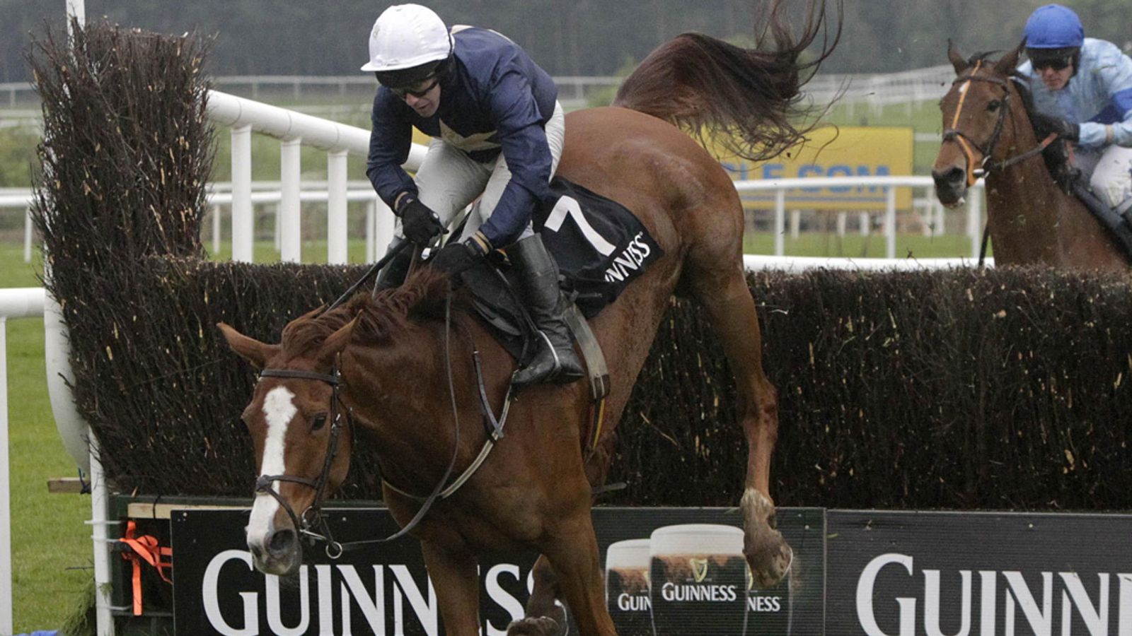 Apt takes right Approach | Racing News | Sky Sports