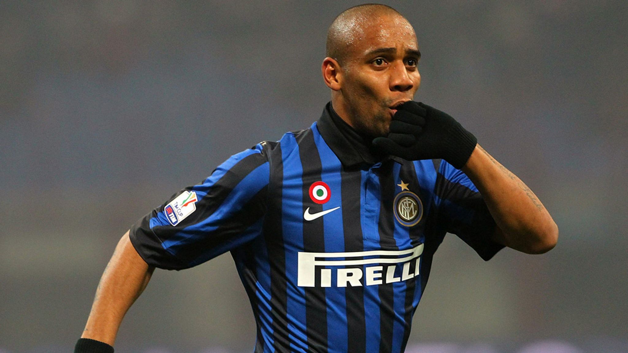 Inter Milan claim Manchester City poised for transfer deadline day Maicon deal | Football News ...