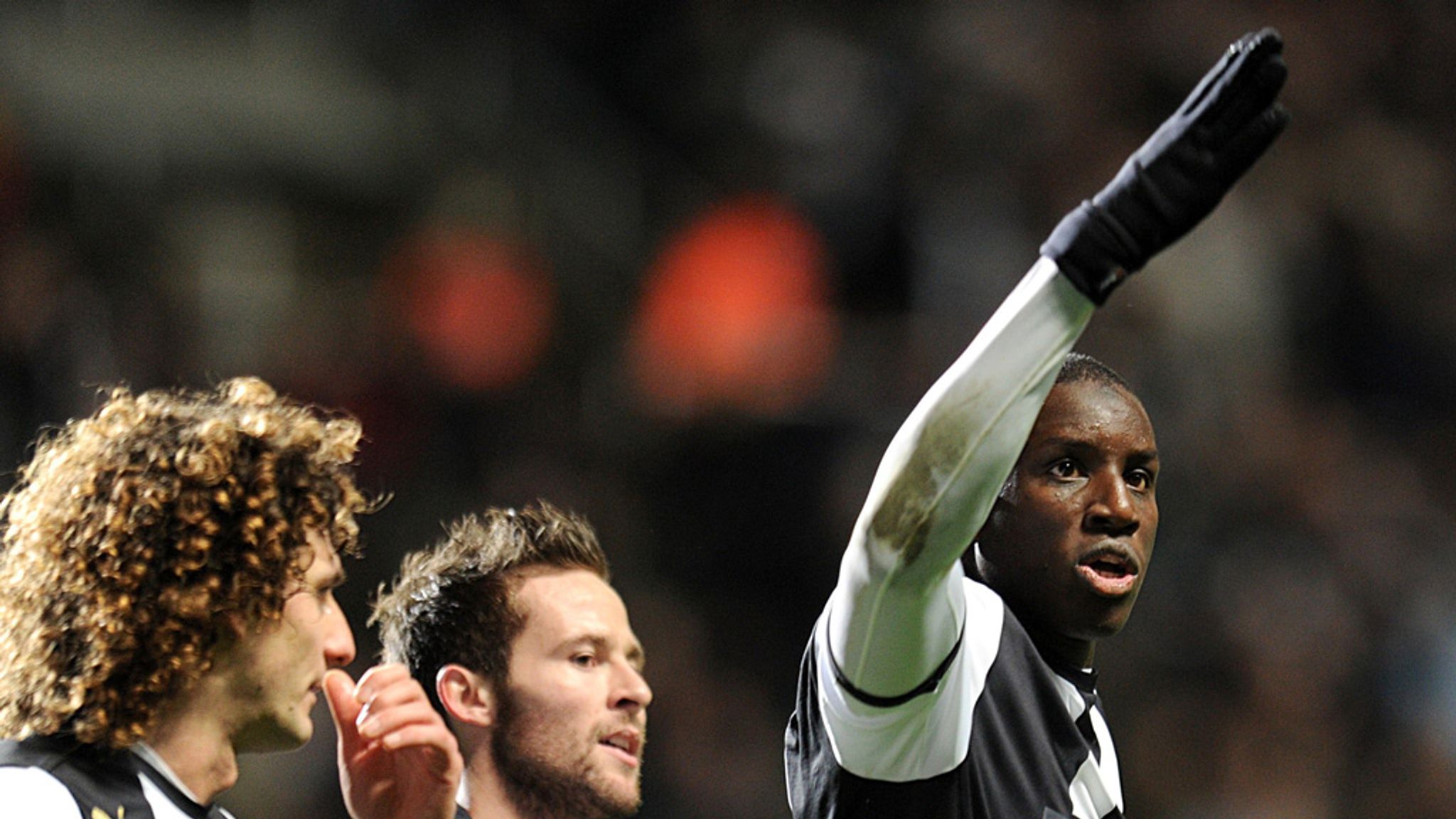 Red Devils 'keen on Ba' | Football News | Sky Sports