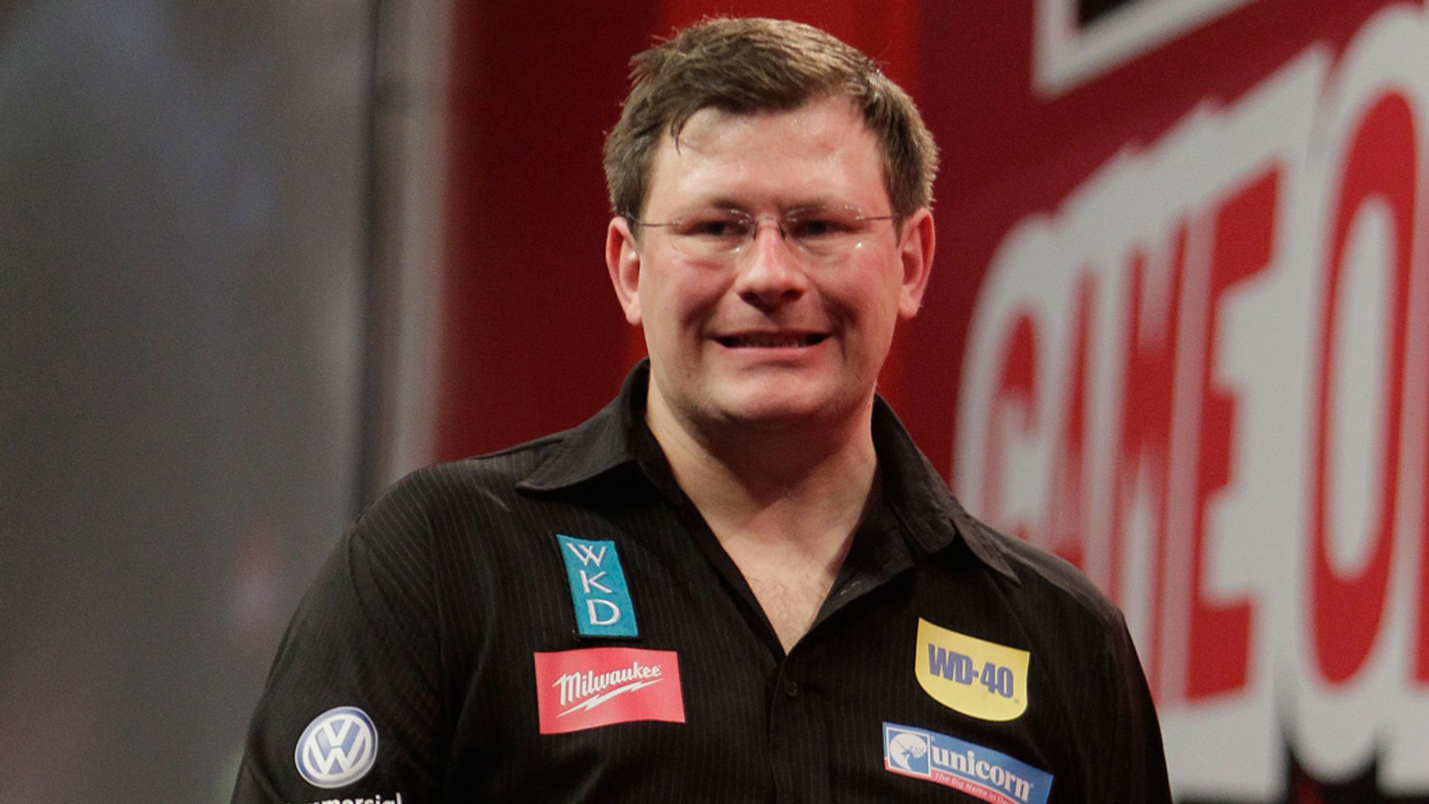 James Wade and Raymond van Barneveld beaten in first round of World ...