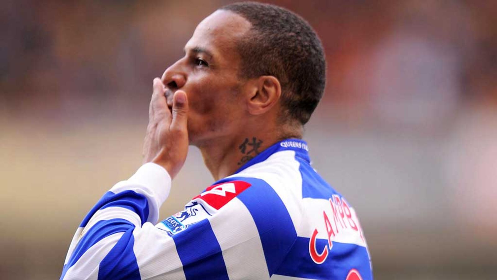 Robins agree DJ fee | Football News | Sky Sports