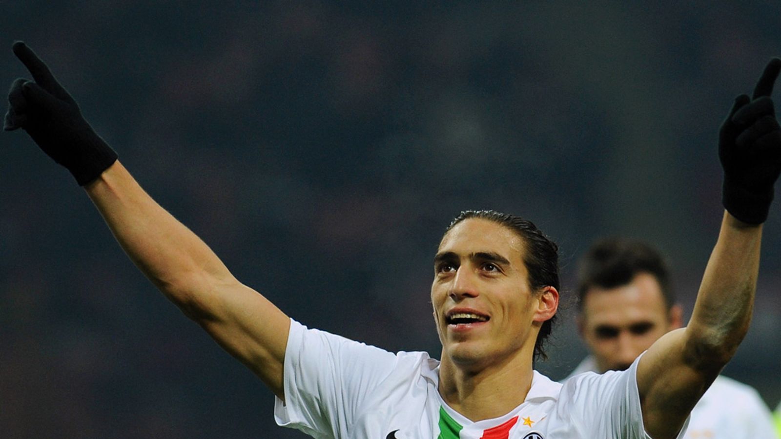 Caceres pens Juventus deal | Football News | Sky Sports