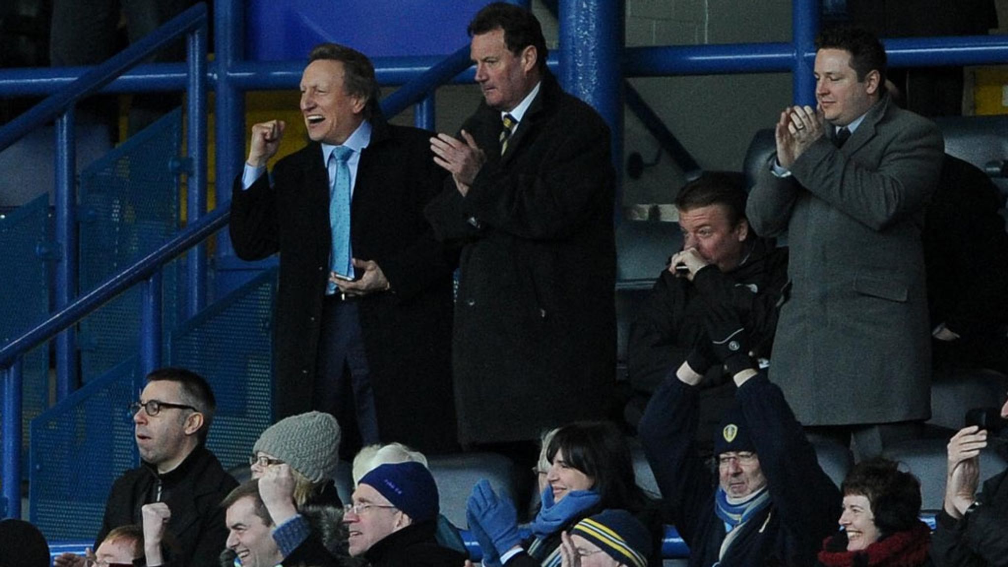 Warnock confirms half-time talk | Football News | Sky Sports