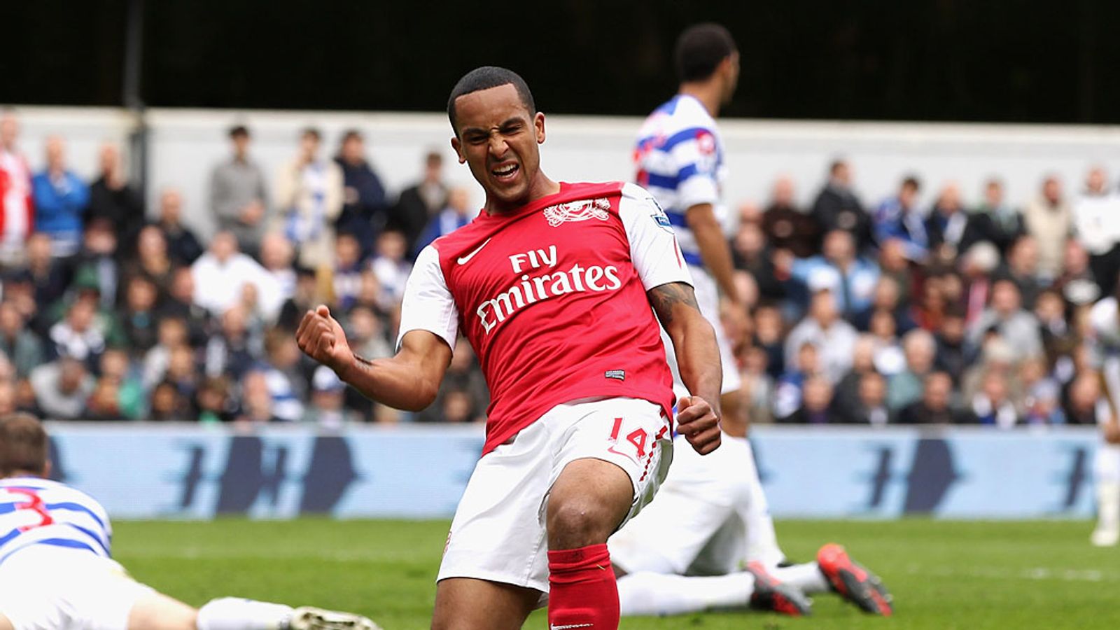 Walcott welcomes Ox emergence | Football News | Sky Sports